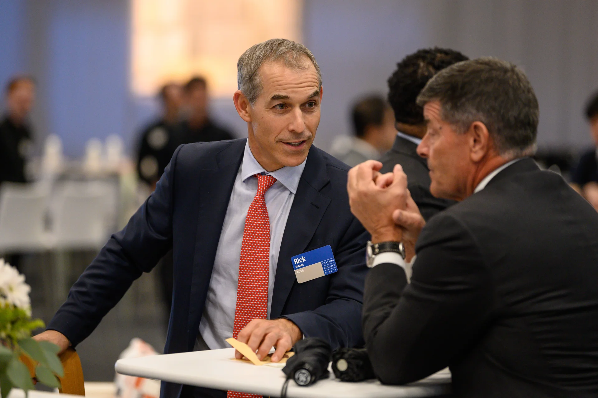 Business Icons' Wisdom Echoes in This Firm's Investments