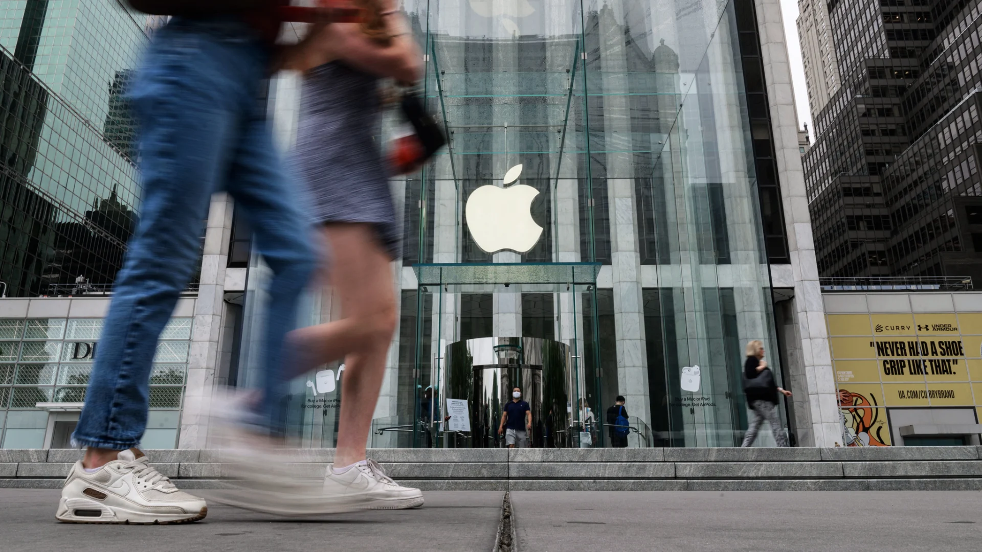 With 17 Words, Steve Jobs Confirmed a Brutal Truth Most People Never ...