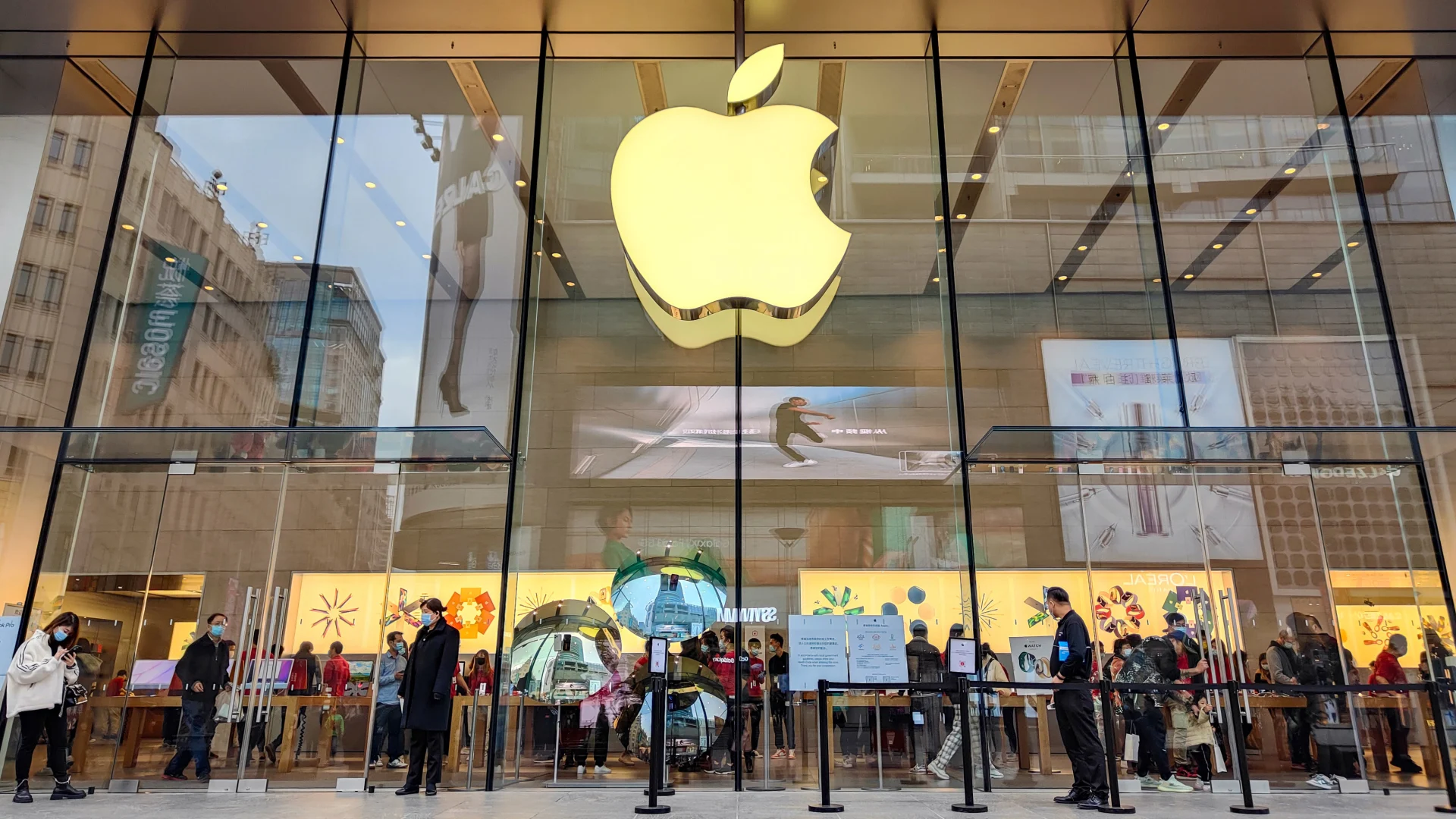 Apple Was Facing Intense Pushback From Employees. Its Response Is an ...