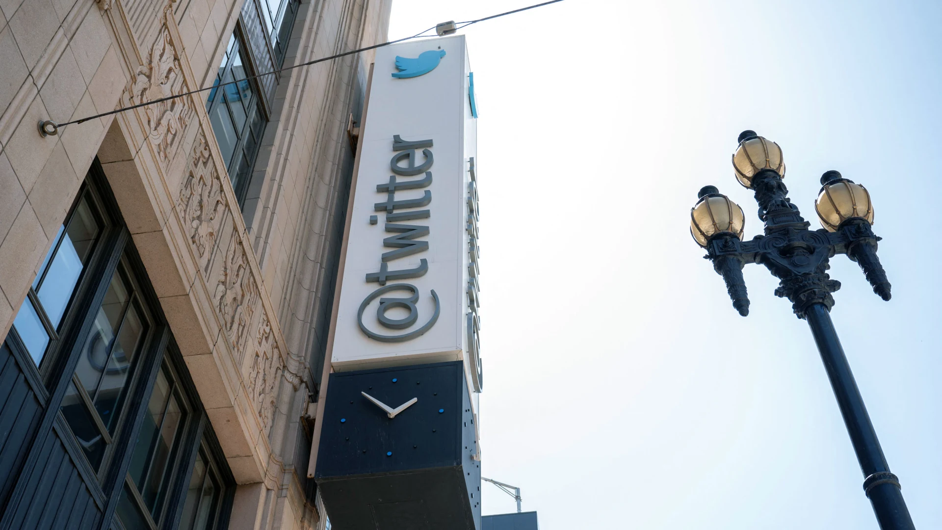 Twitter Employees' Reaction to Elon Musk Buying the Company Is the ...