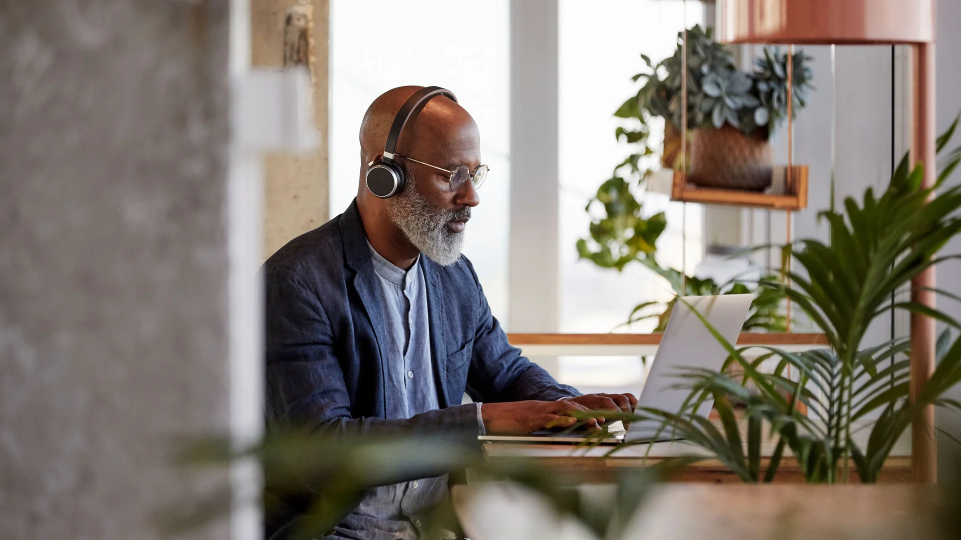 3 Ways to Navigate a Dispersed Workforce