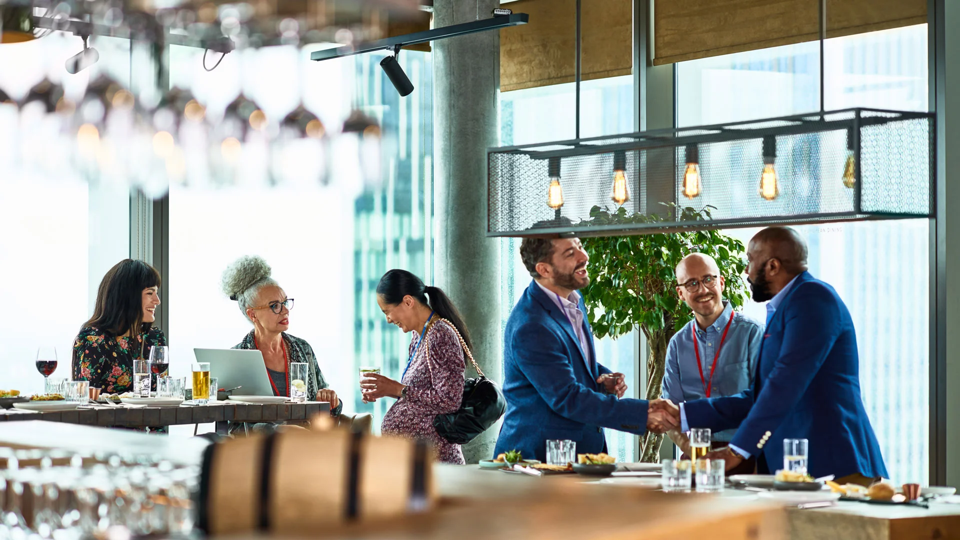 Want More Customers? High-Growth Founders Balance These 2 Strategies