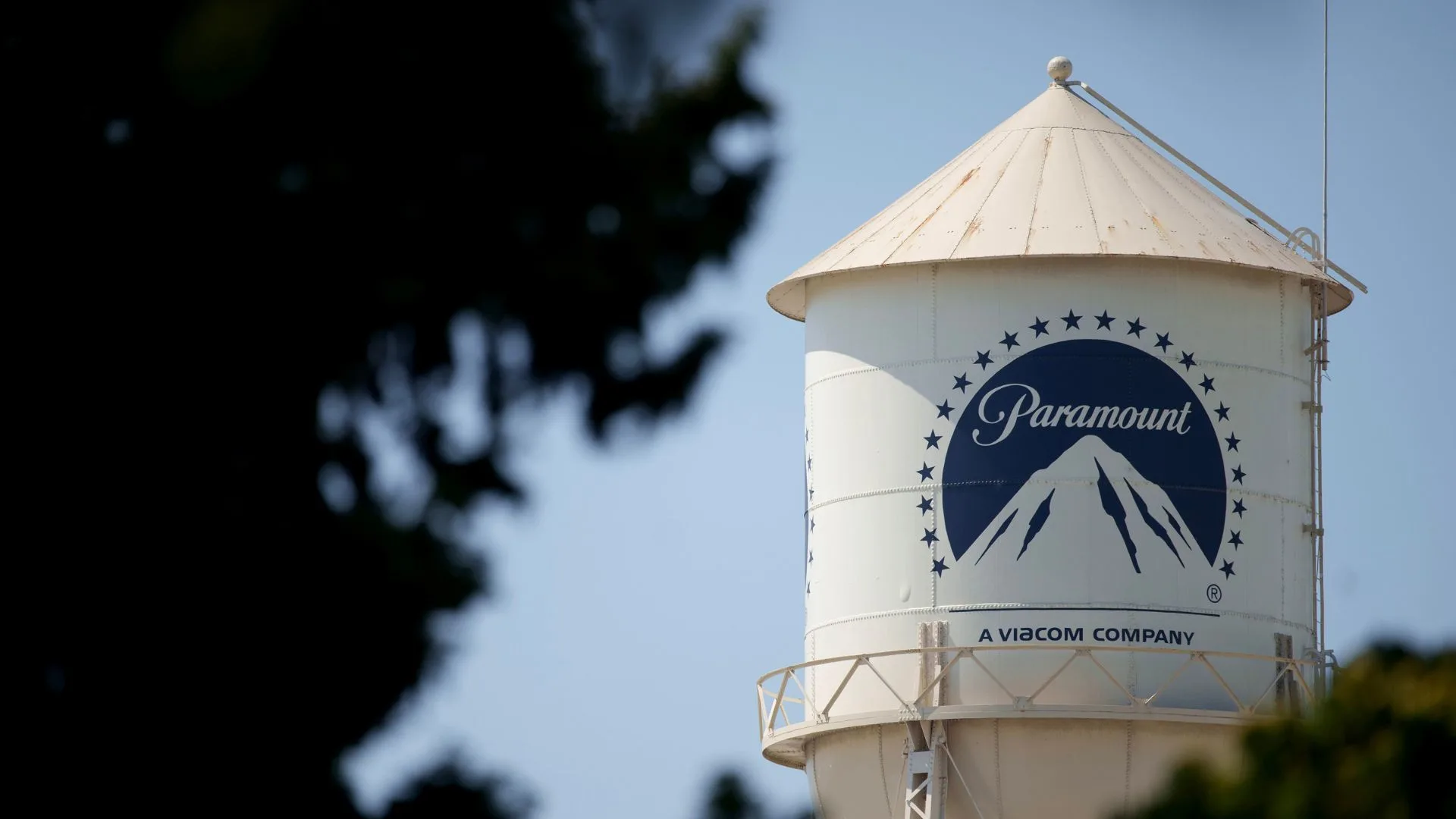 Bronfman Eyes Amazon, Apple Streaming Partnerships in Paramount Global Plan