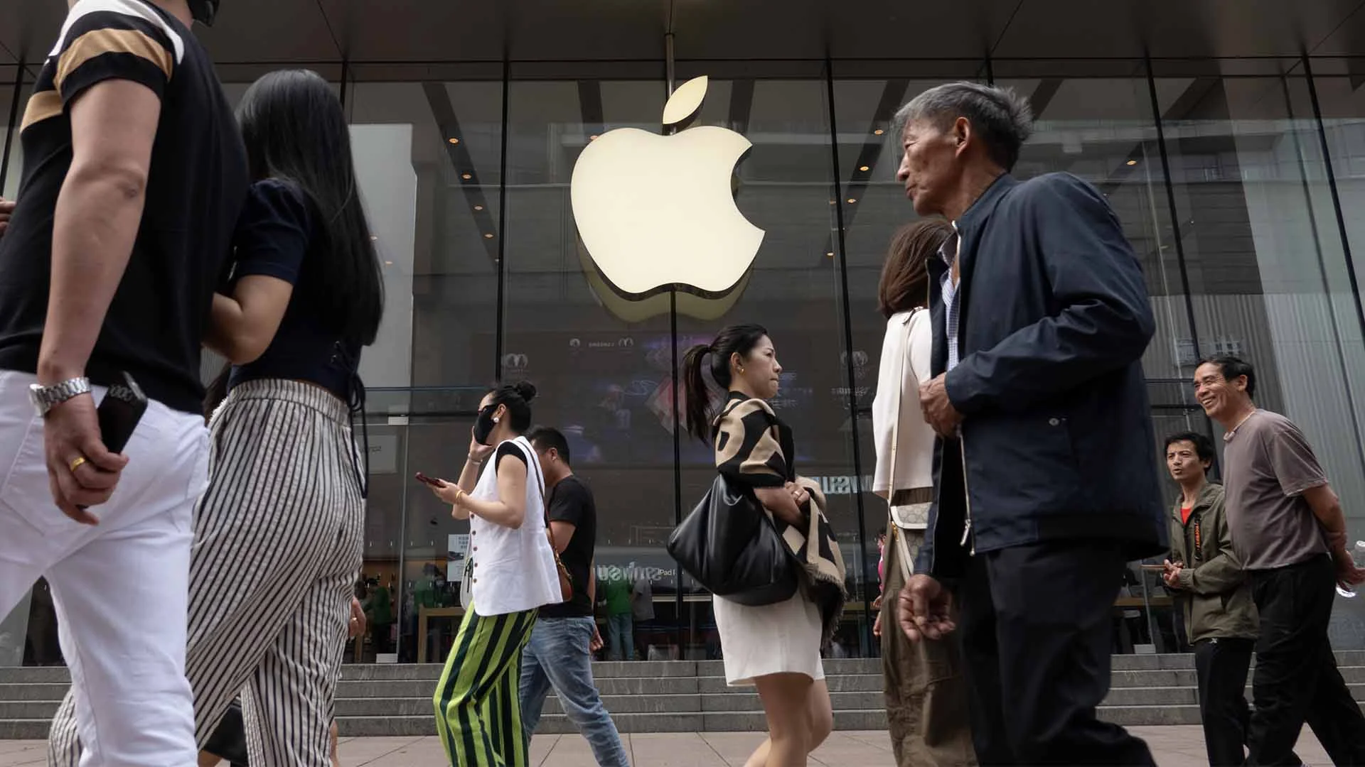 Apple's Big Conference Will Spotlight AI Privacy Issues