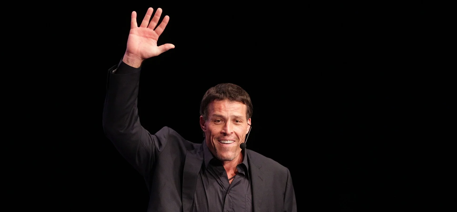 The Mental Exercise That Tony Robbins Uses to Overcome Fear