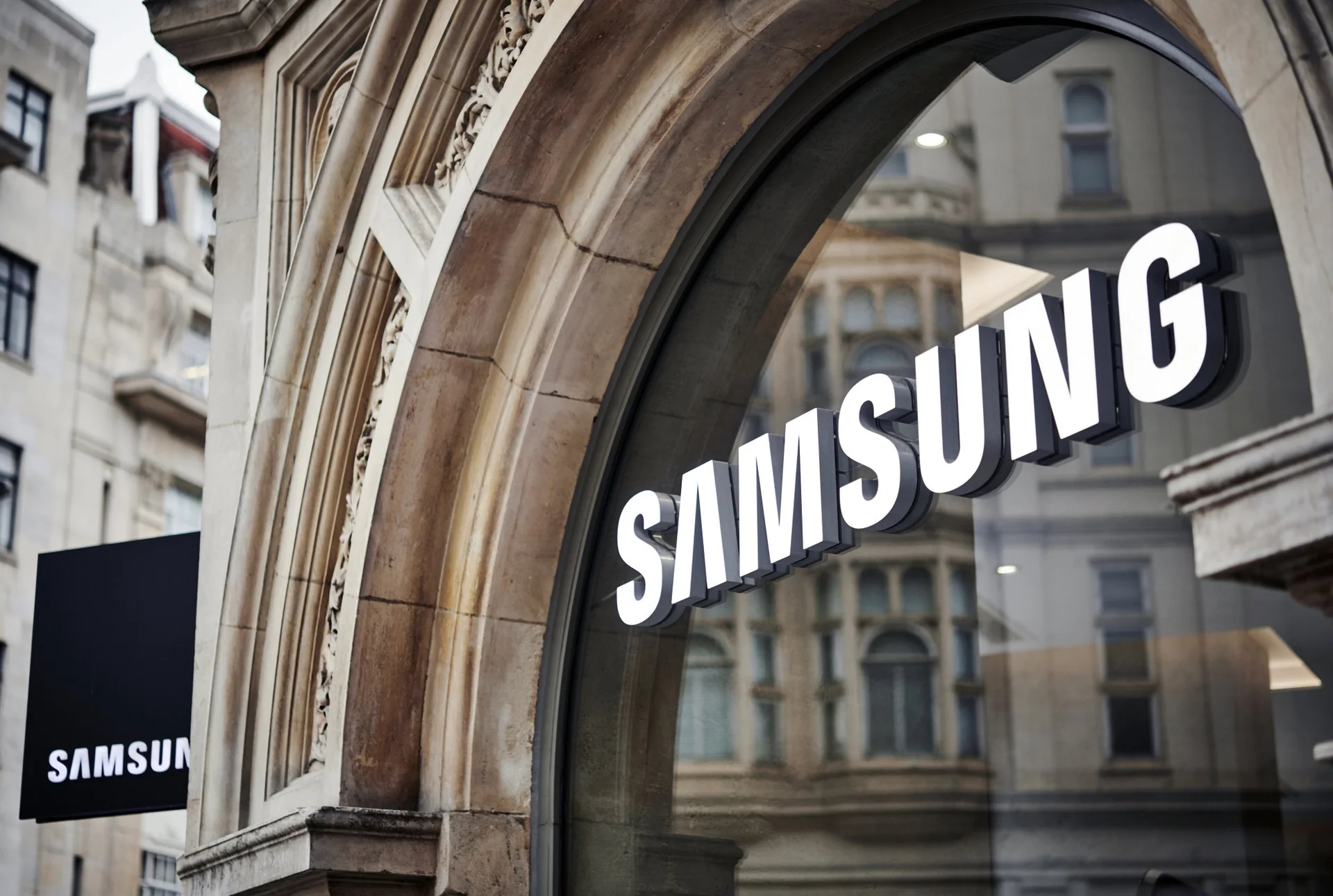 How Samsung's 'Artificial Human' Could Eventually Take Your Job