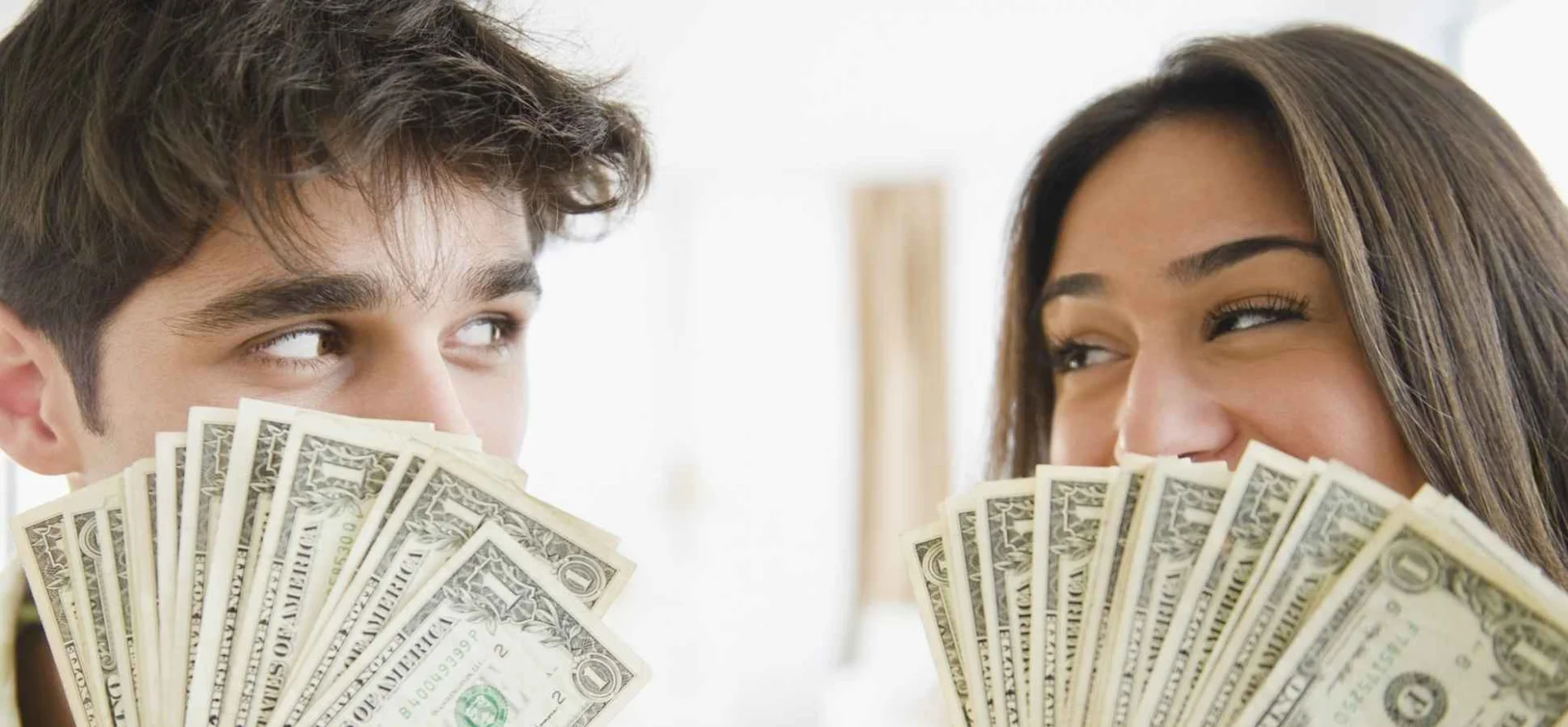 4 Bad Money Habits That Will Destroy Your Relationship