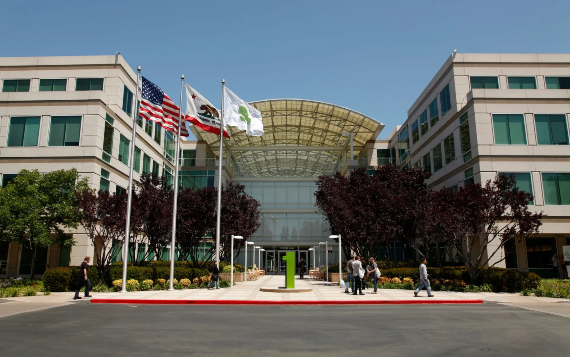After 30 Years, Apple Just Made a Bittersweet Announcement. It's the ...
