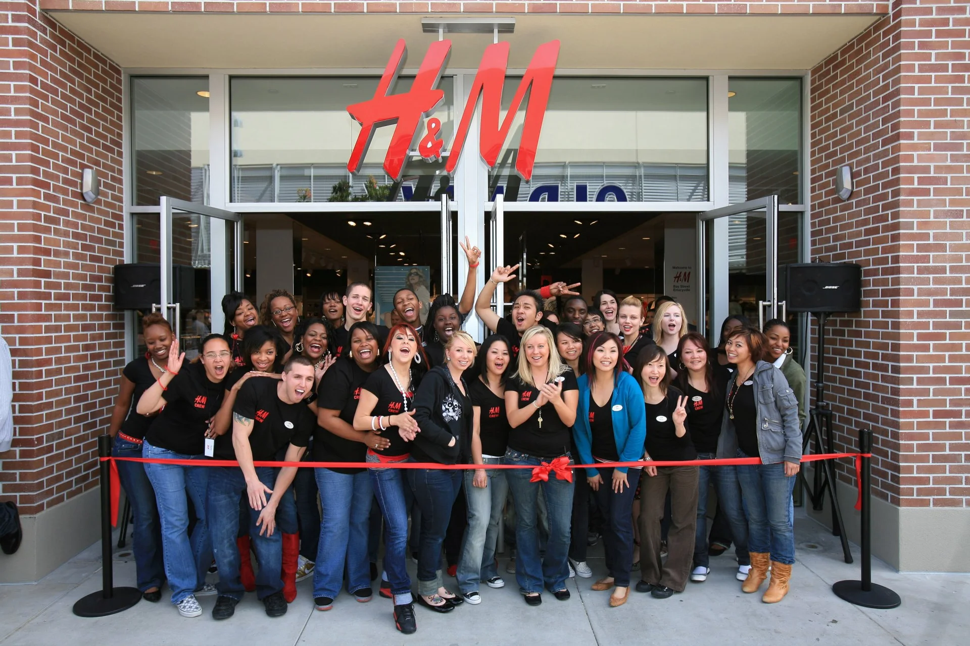 H&M Is the Latest Company to Apologize for a Culturally Insensitive Ad ...