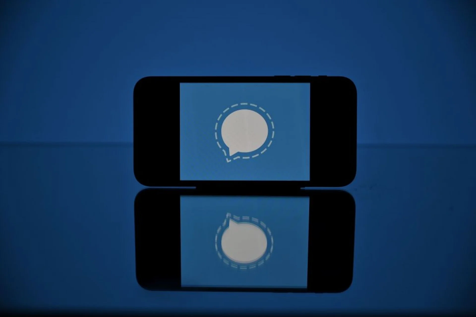 No, Facebook Didn't Kill Signal's Ads That Show How Much Facebook Knows ...