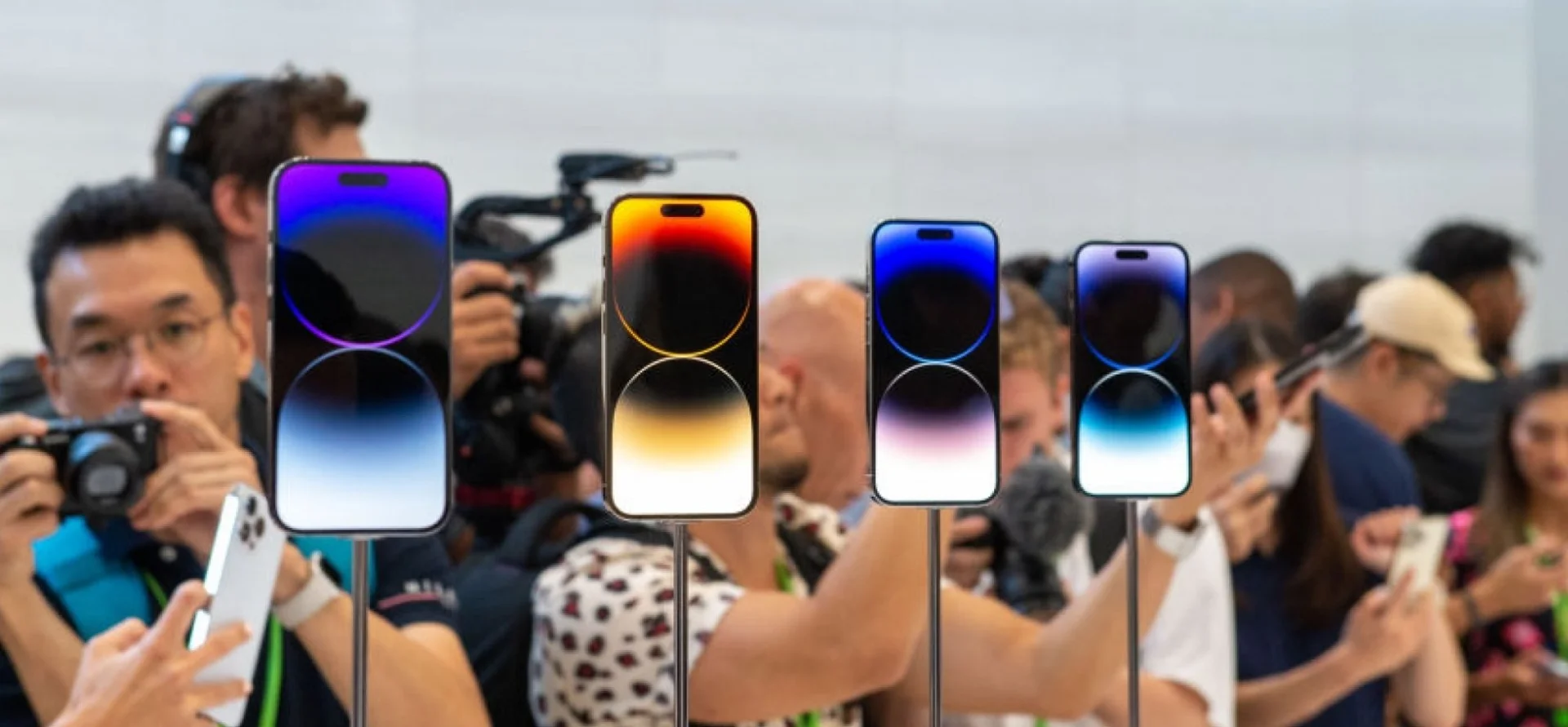 The iPhone 14 Pro's Biggest Change Is Apple's Best Design Feature Ever