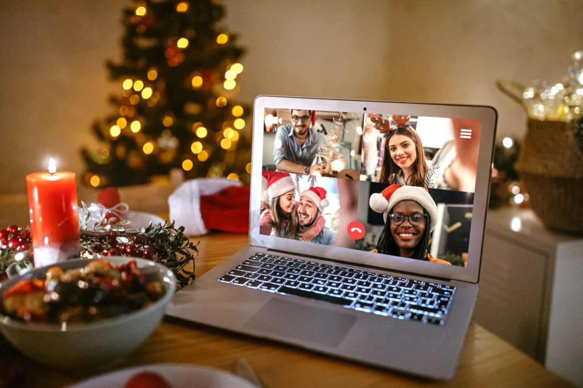 5 Creative Ways to Host an Amazing Office Holiday Party on Zoom