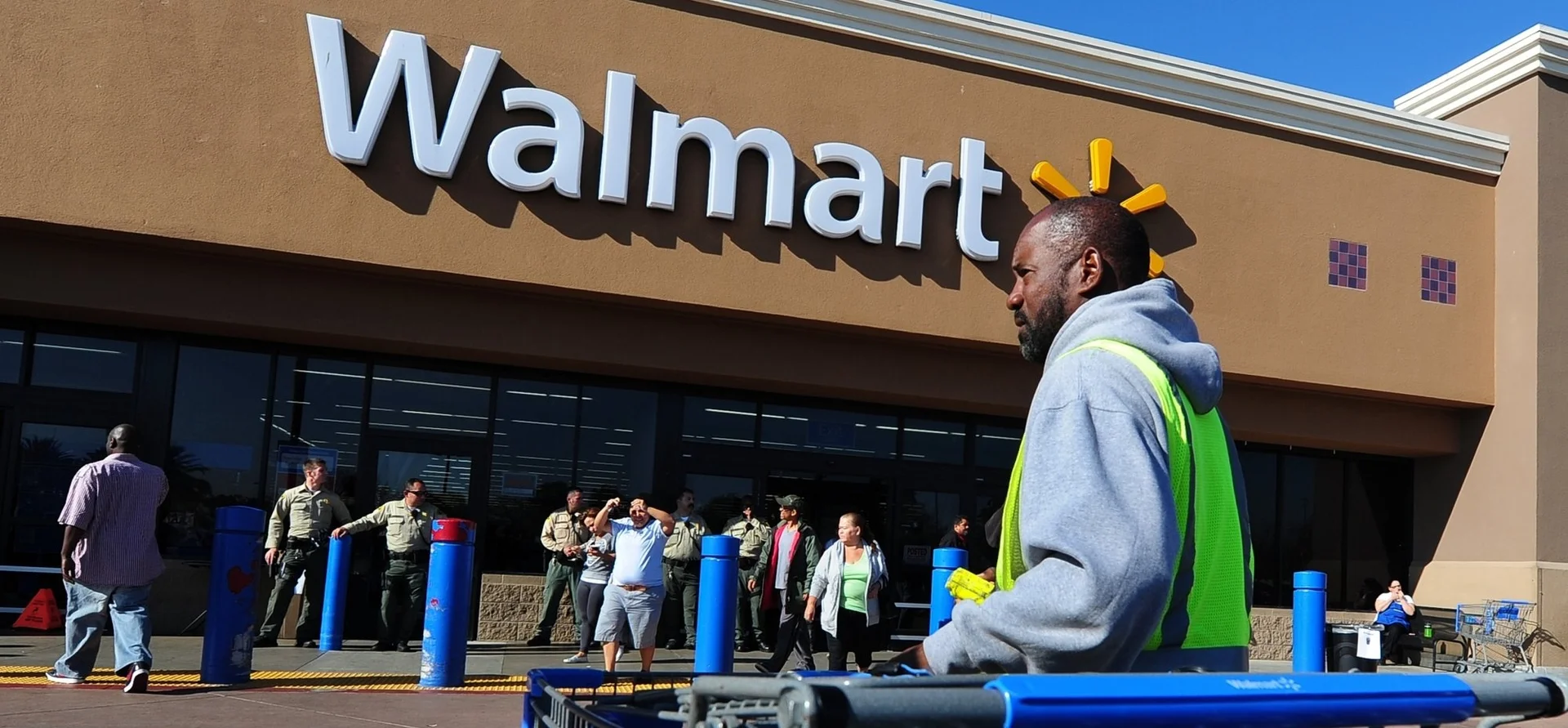 Time for That Pay Raise? Walmart Employees Now Make More Than Minimum Wage