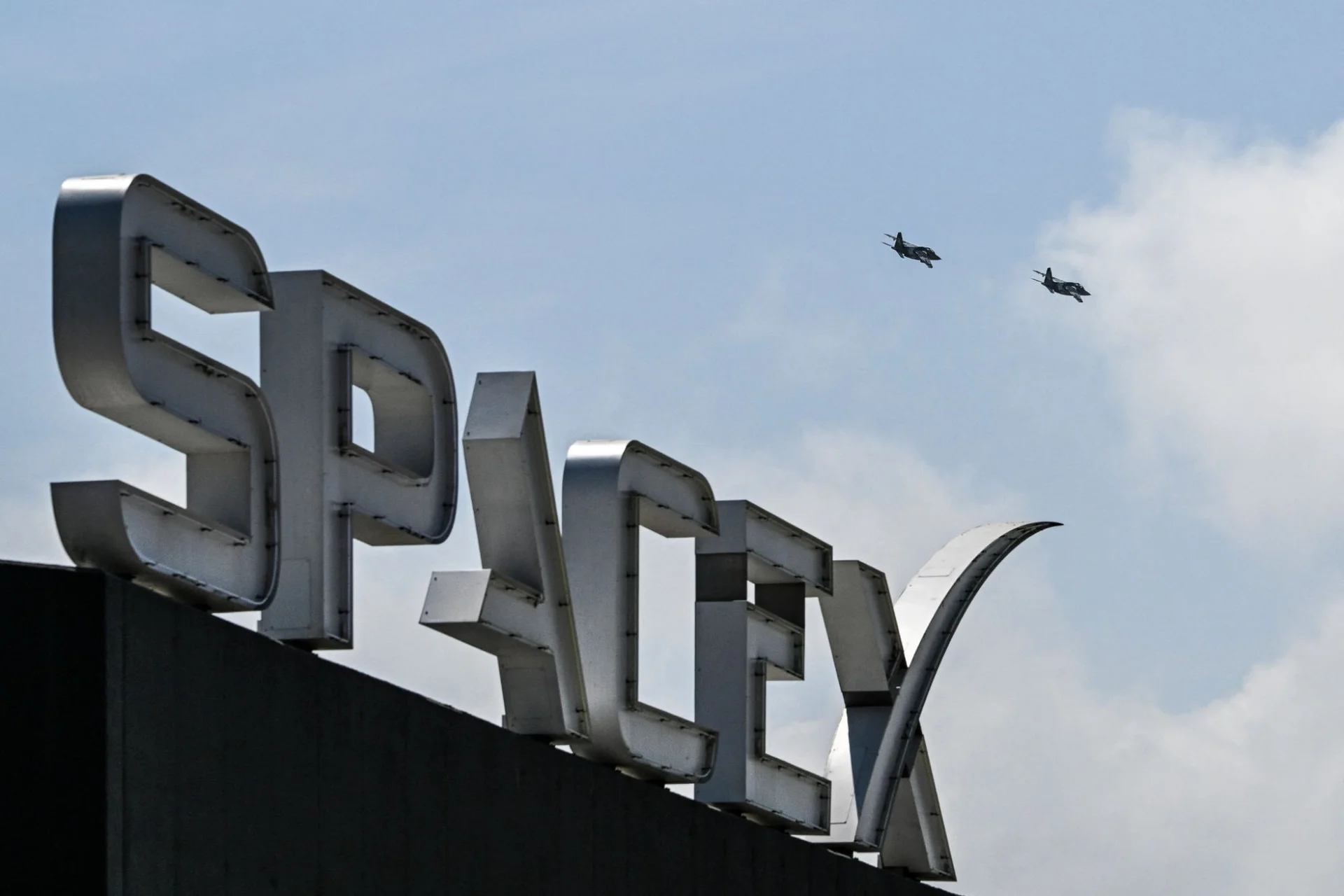 Labor Board Faults Illegal Severance Agreements SpaceX Forced Workers ...