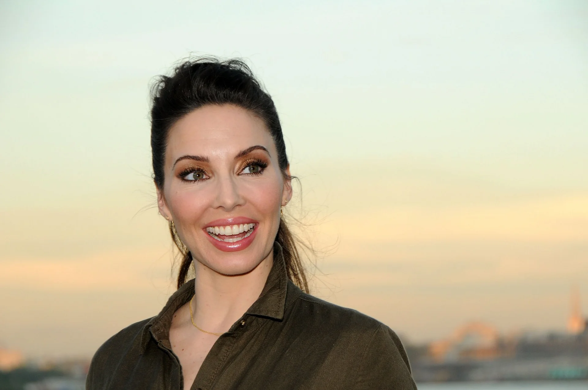 Comedian Whitney Cummings Has The Best Money Advice Youll Hear Today