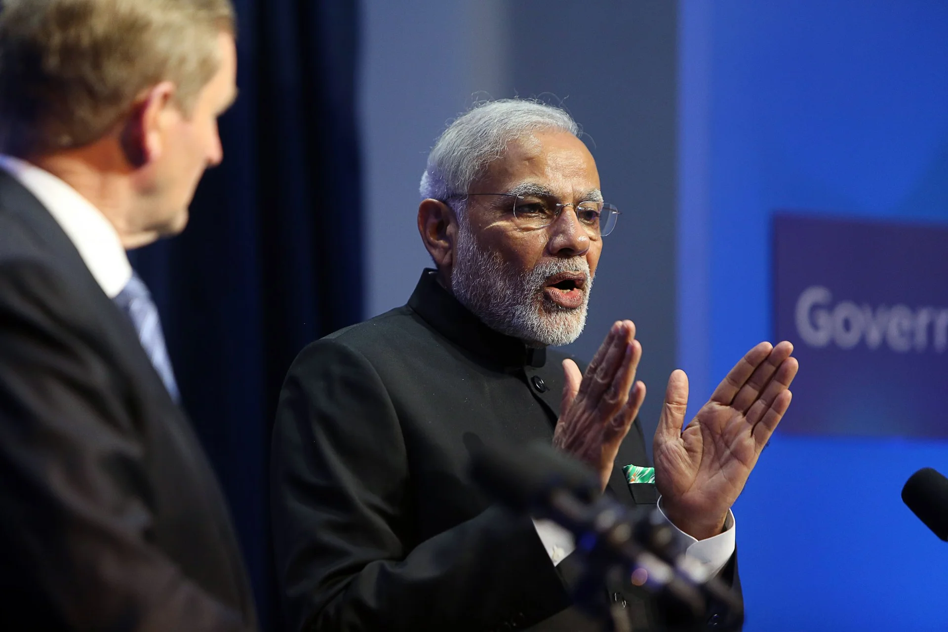 Zuckerberg, Modi Talk Internet Connectivity in India at Facebook Townhall
