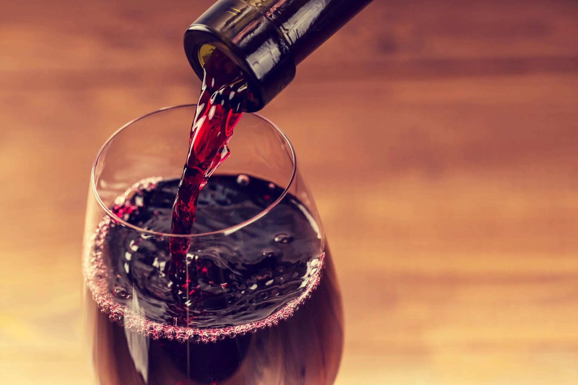 Drinking Wine Helps Your Brain in an Unexpected Way, According to Yale ...