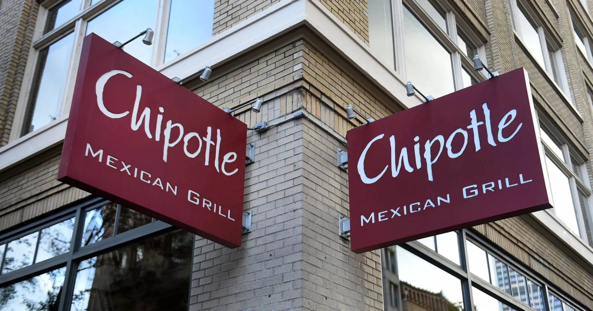 Chipotle Fired This 'Valued Employee' and Offered Her $1,000 to Go Away ...