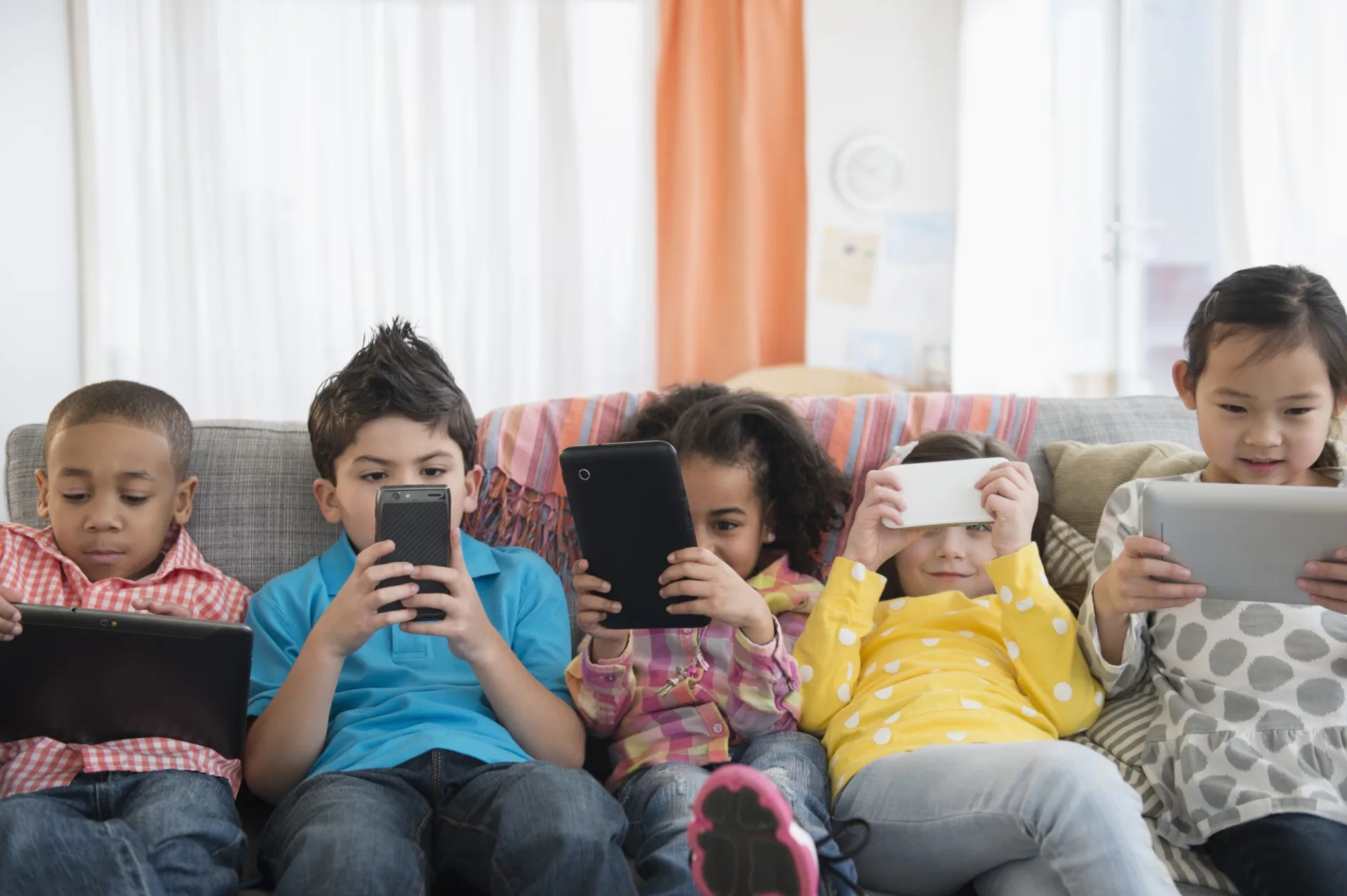 5 Ways the Digital World Makes It Harder Than Ever to Raise Mentally ...