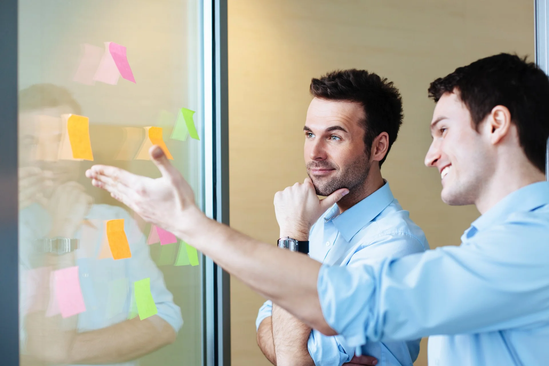 7 Qualities of Leaders With Great Charisma (Anyone Can Master These)