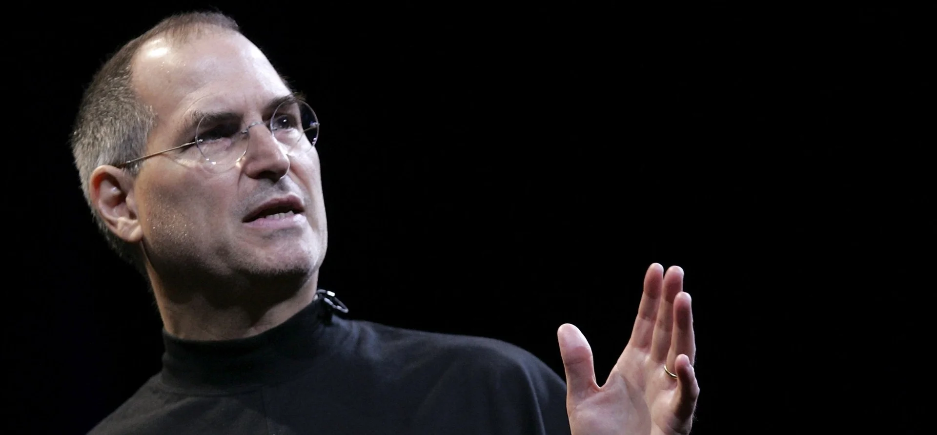 Steve Jobs Loved Walking Meetings. Here's How to Make Them Effective
