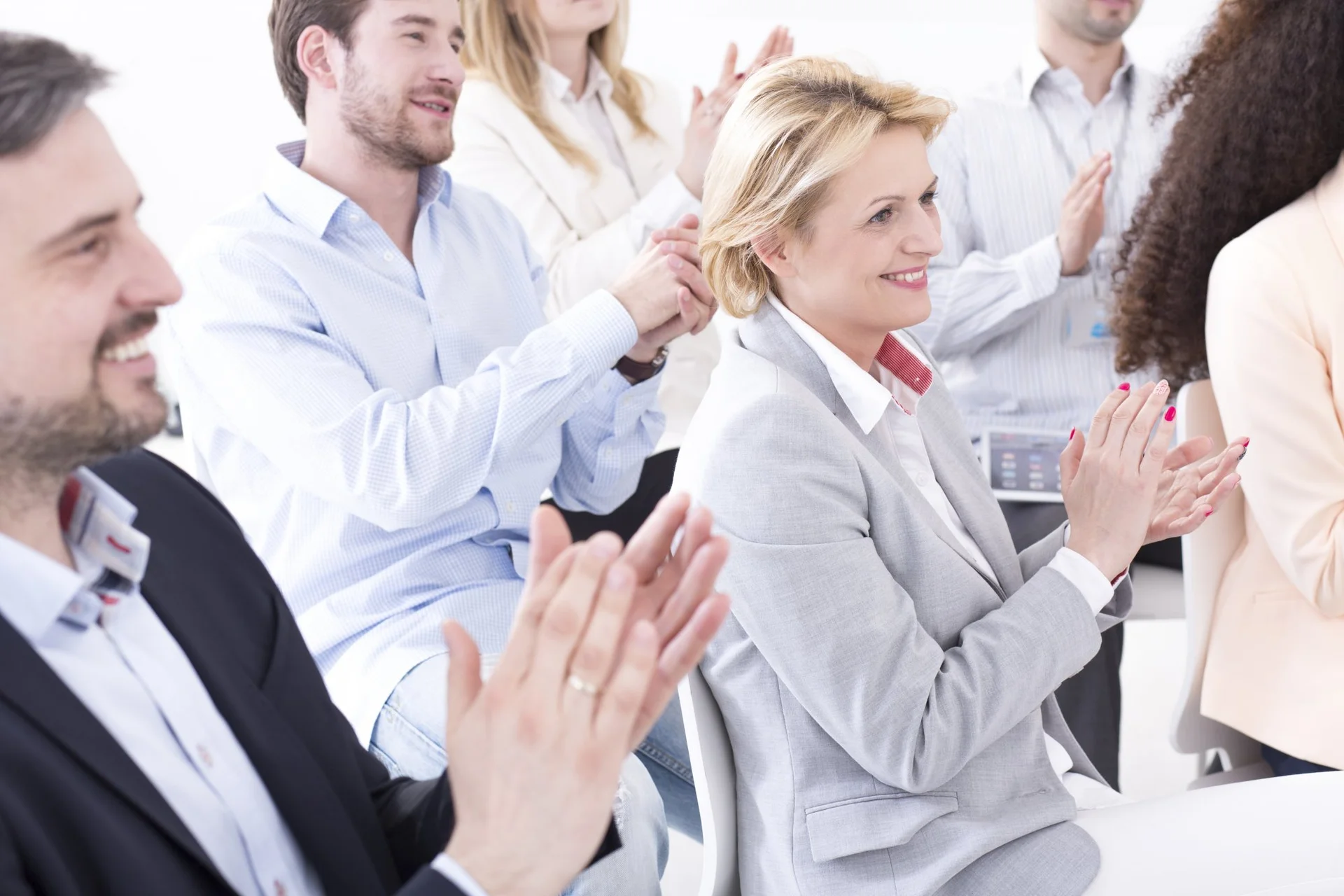 Recognize Employees for Their Hard Work With These 6 Strategies