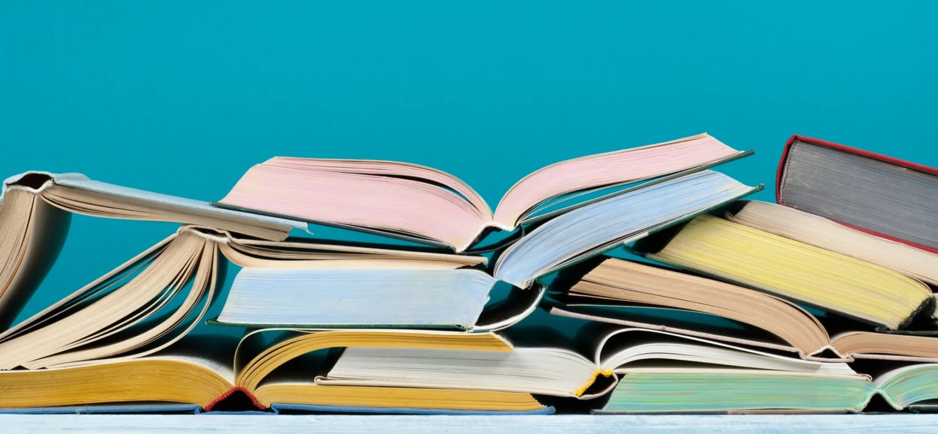 4 Reasons You Should Be Reading Books Daily, According to Science