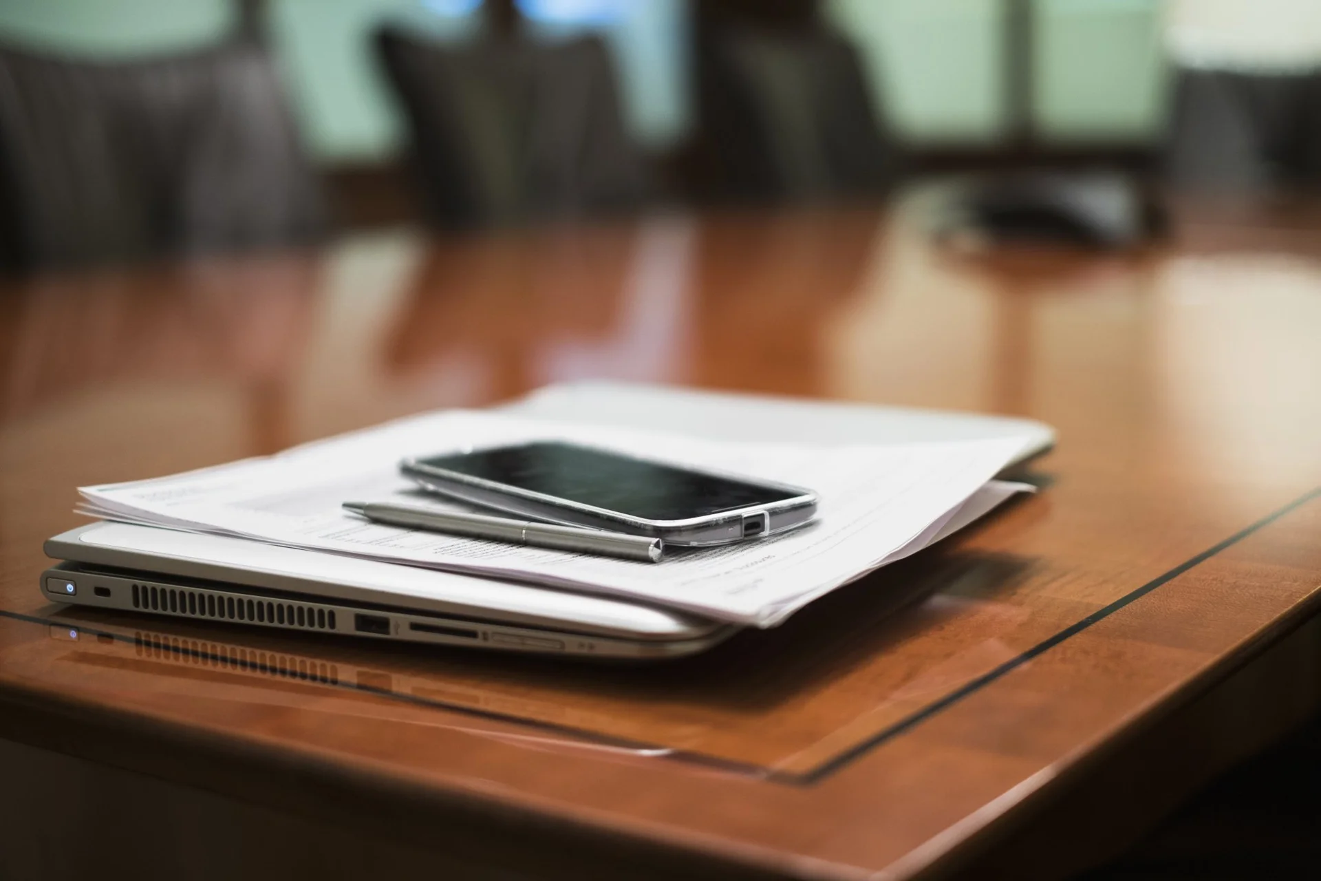 The Real Reason People Fiddle With Their Phones During Your Presentation