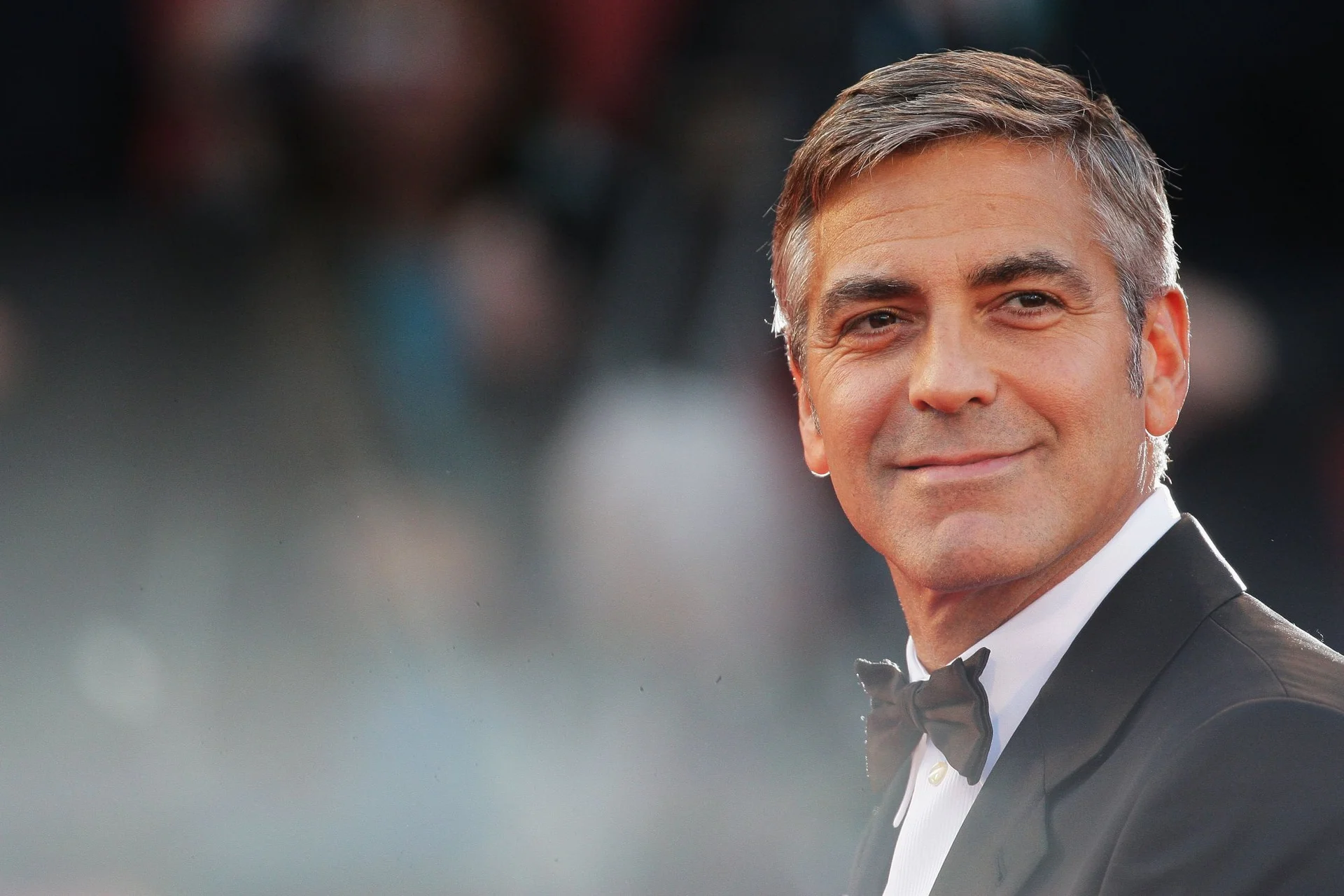This 6-Question Quiz Will Tell You Exactly How Charismatic You Are