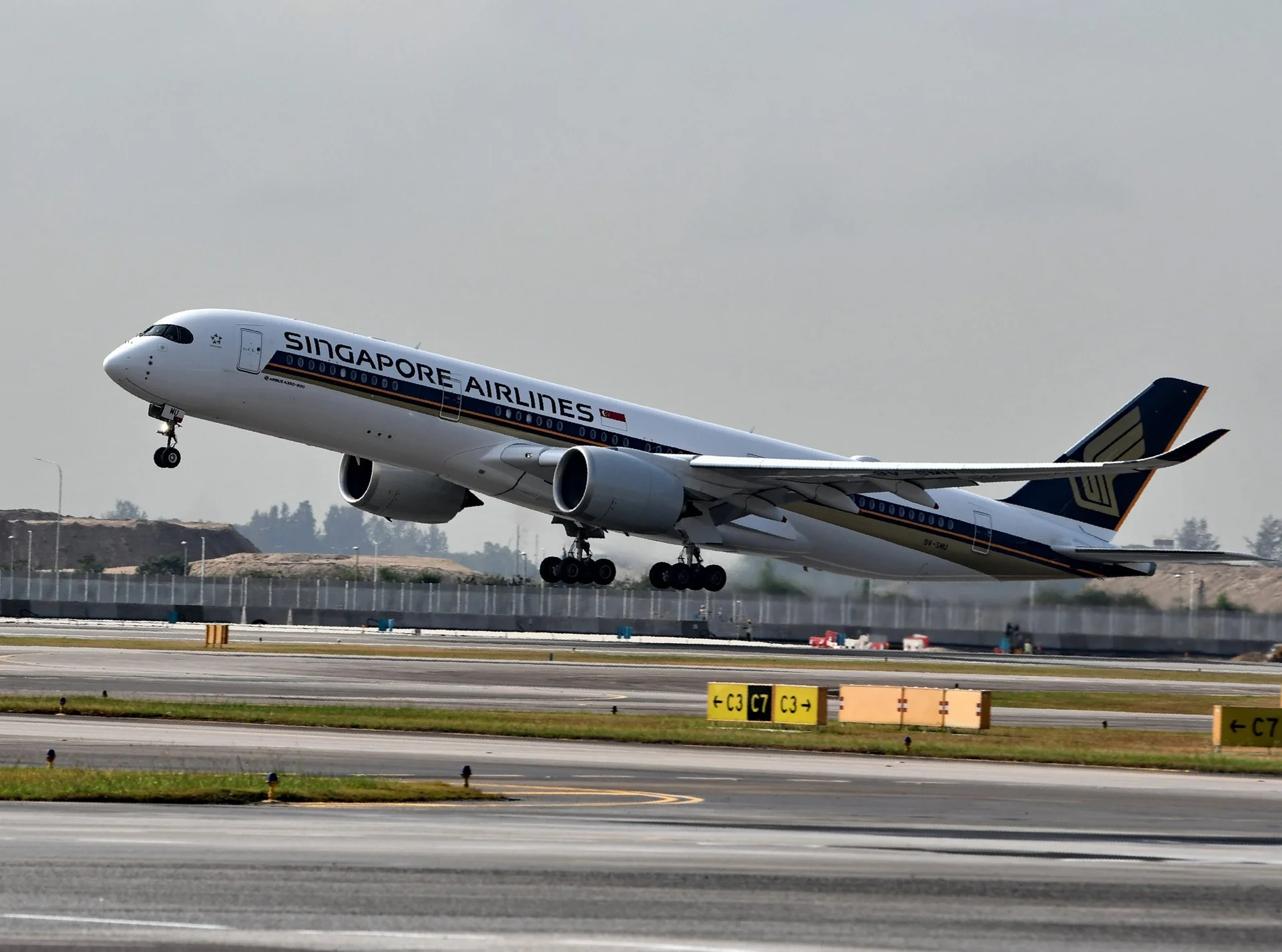 The World's Longest Commercial Flight Is Brand New, and It's Just About ...