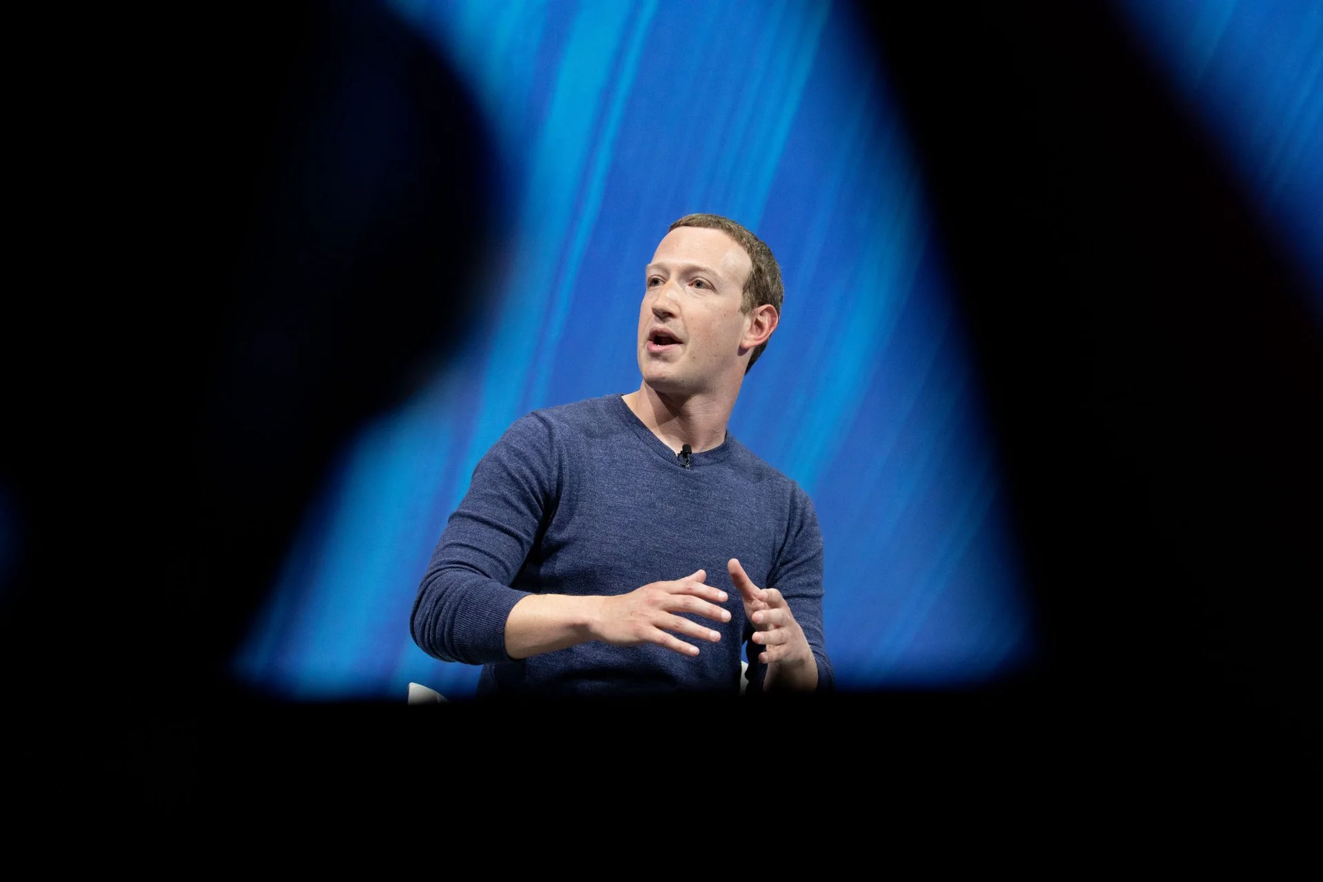 Mark Zuckerberg Recommended This Book for Summer and the Internet Can't ...