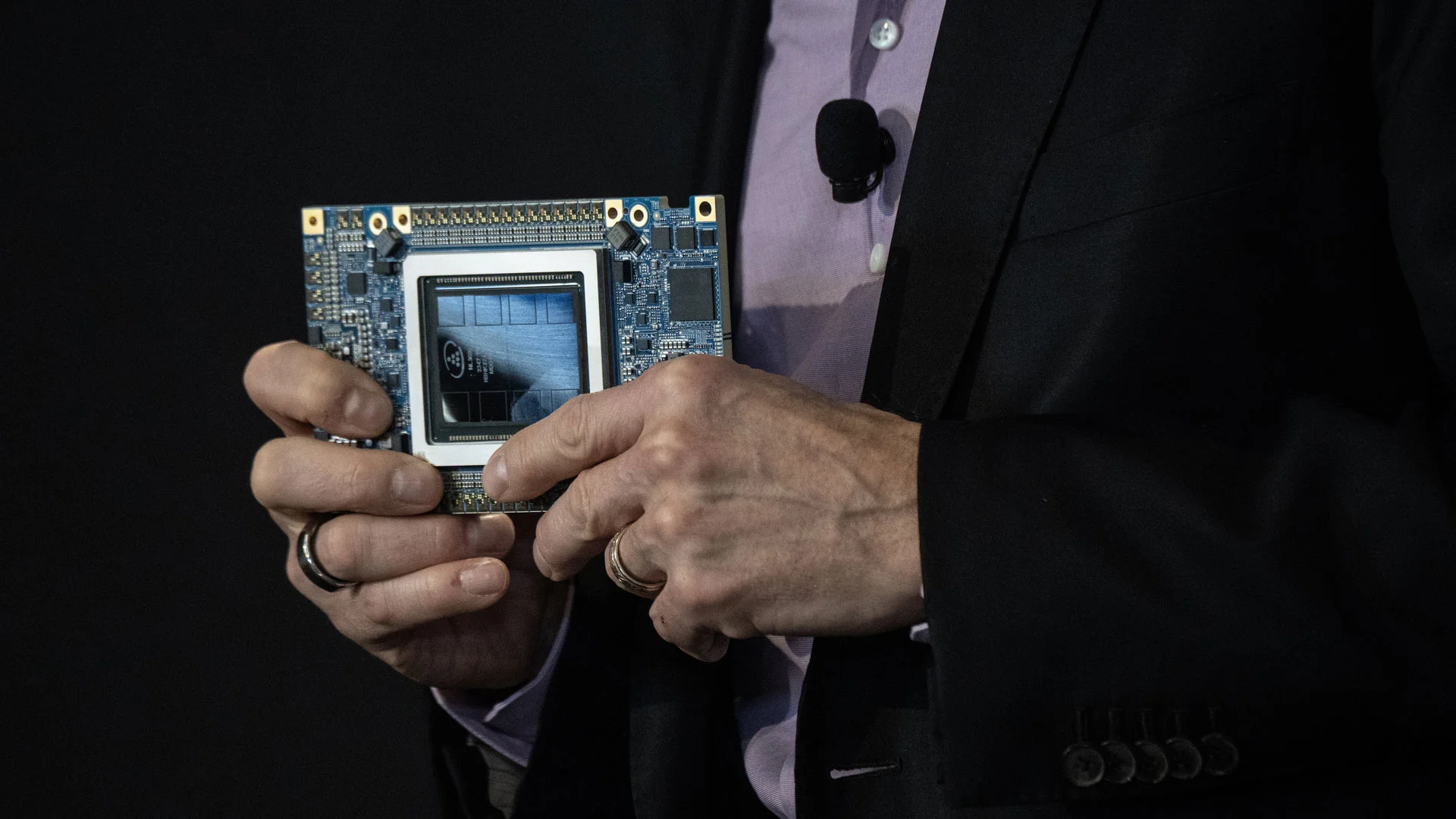 Intel Agrees With Microsoft: Your Next PC Will Be Jam-Packed With AI