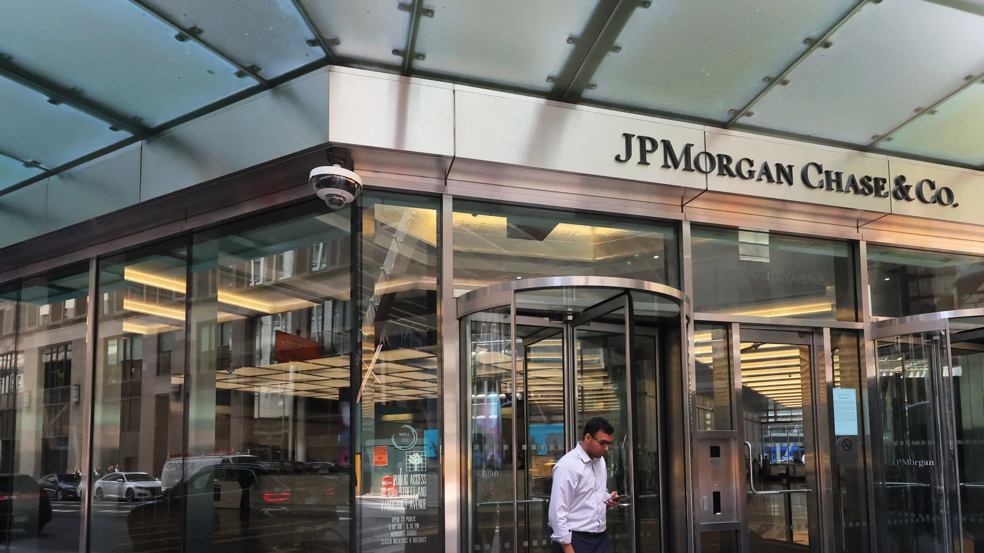 Why JPMorgan and State Street Just Pulled Out of This Climate Change Group