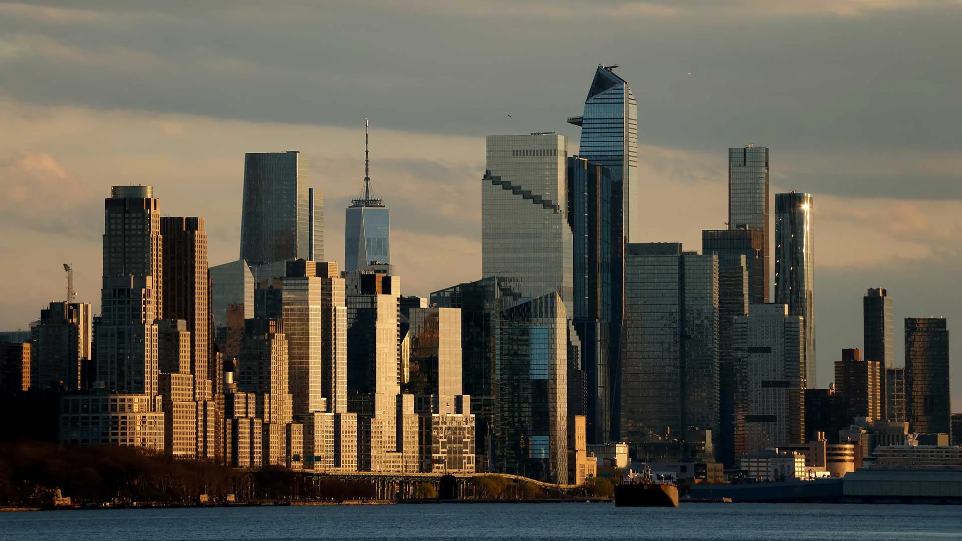 Earthquake Centered Near New York City Rattles the Northeast