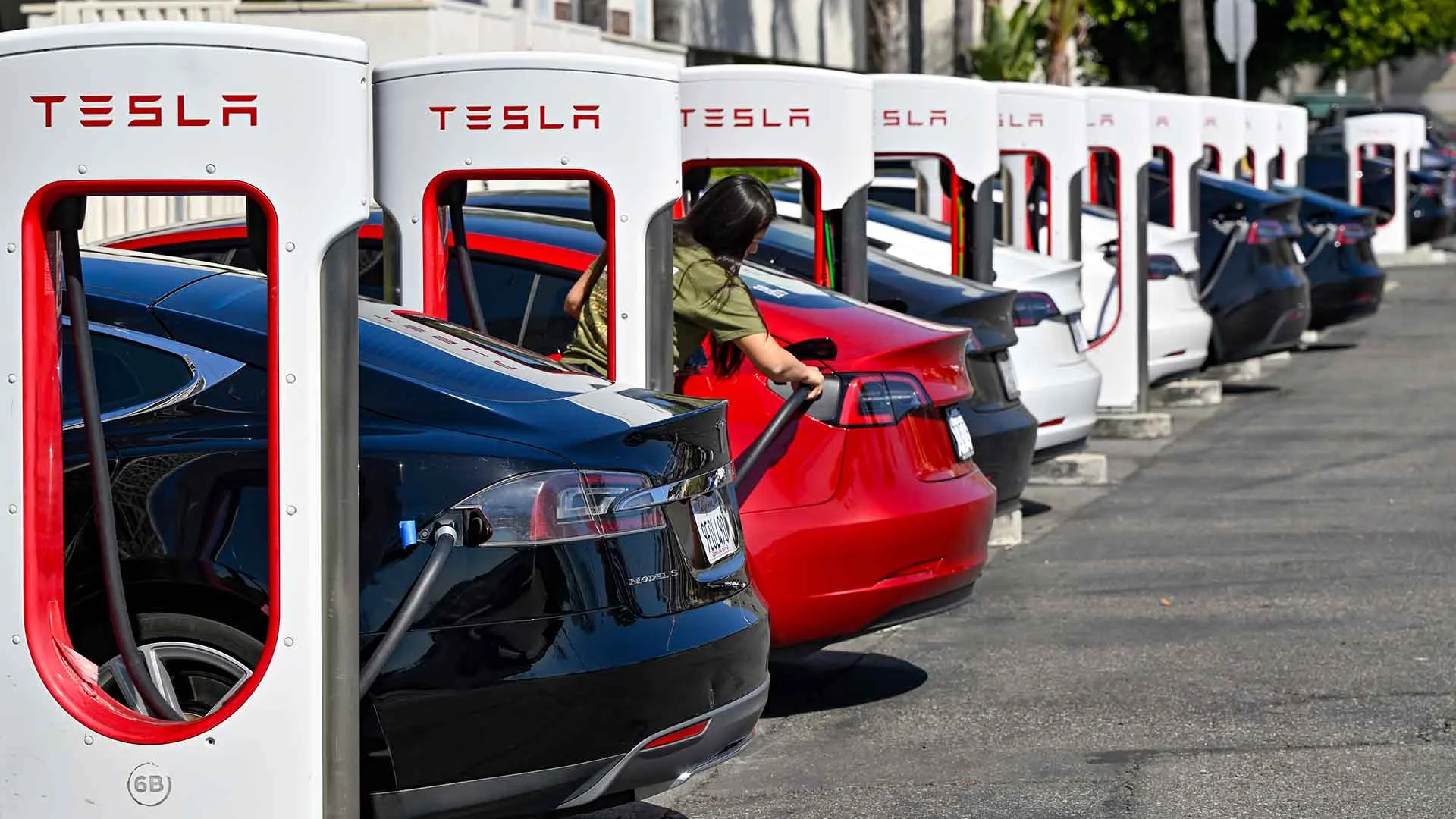 Tesla Will Spend $500 Million to Expand Charging Network, Musk Says