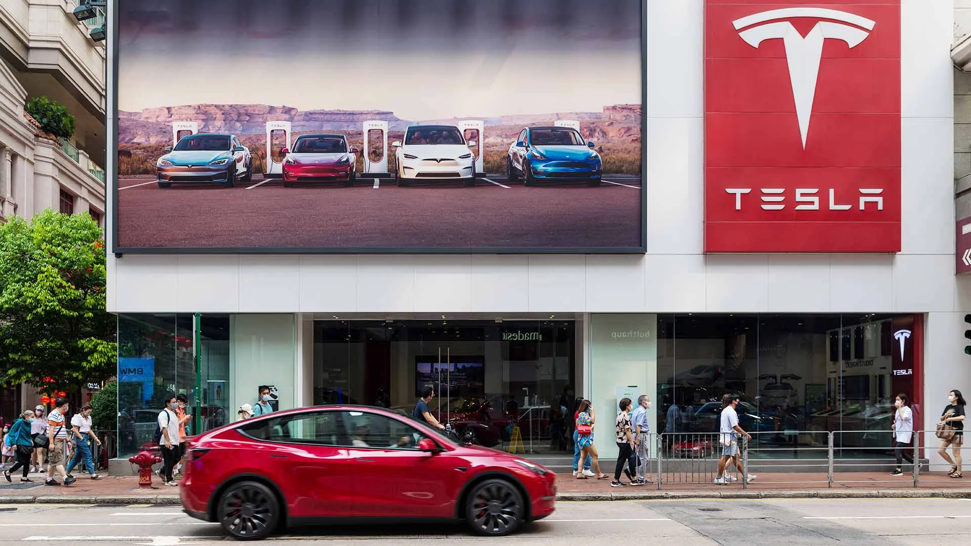 Tesla's Self-Driving Robotaxis May Get a China Rollout First