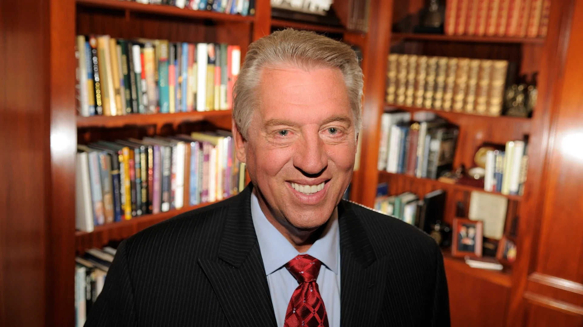 25 Powerful John C. Maxwell Quotes to Transform Your Leadership