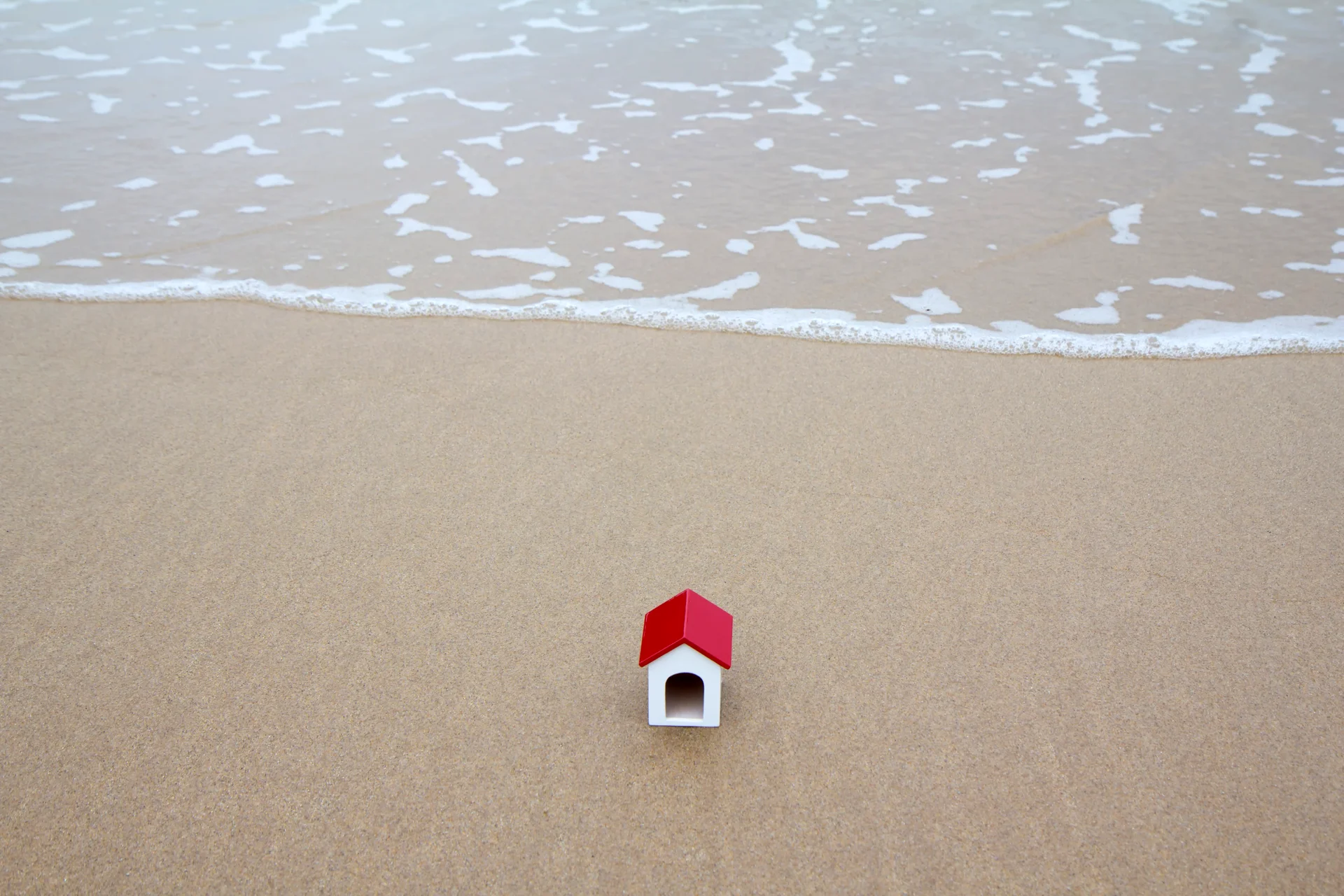 What Happens to People Who Move to the Beach? A Massive New Study Shows ...