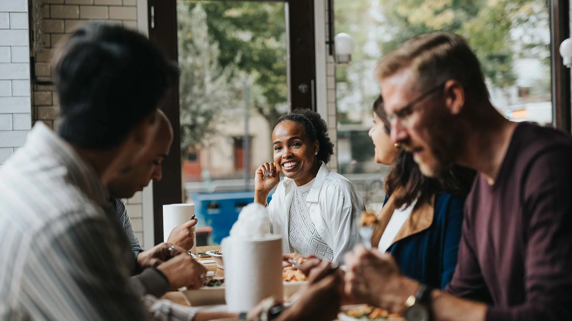 People Who Excel at Conversation Always Do This, According to a ...