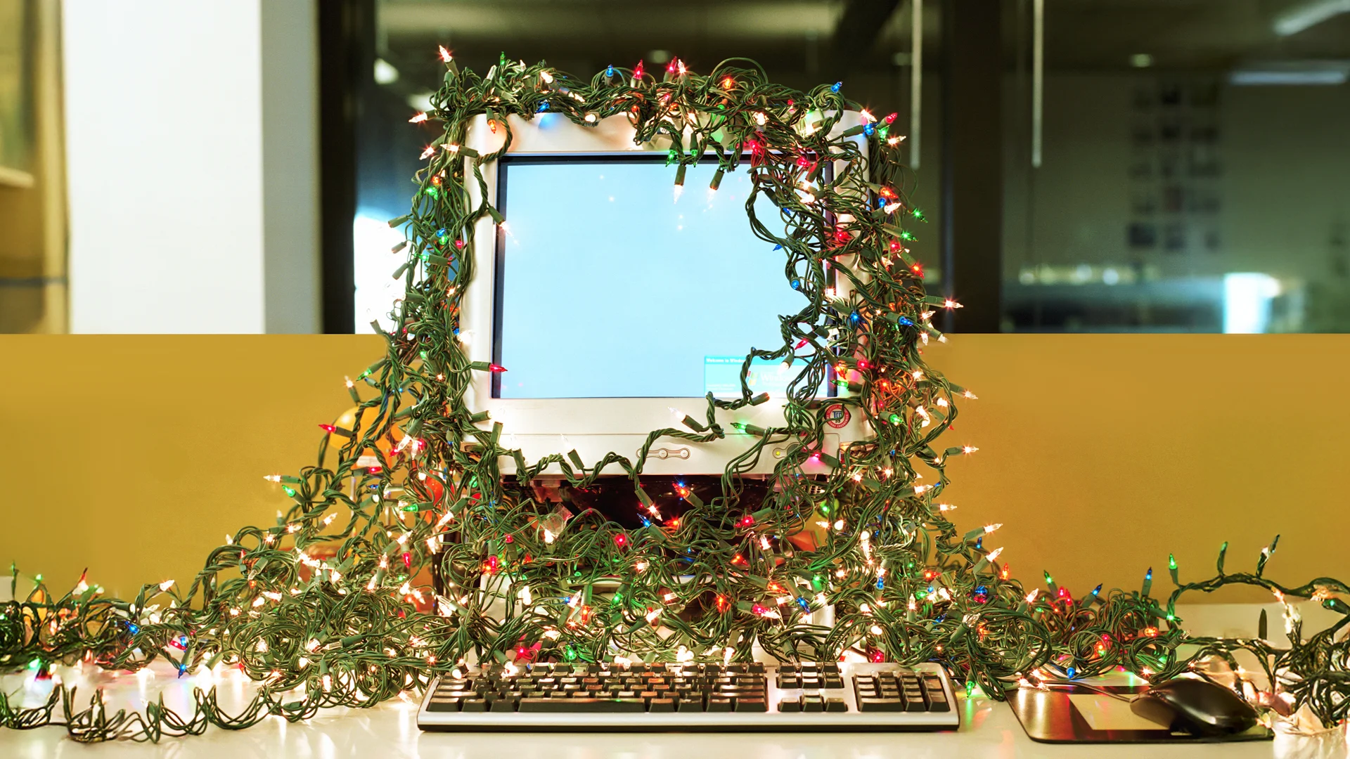 Yes, You Can Say 'Merry Christmas' at Work. Just Don't Do This