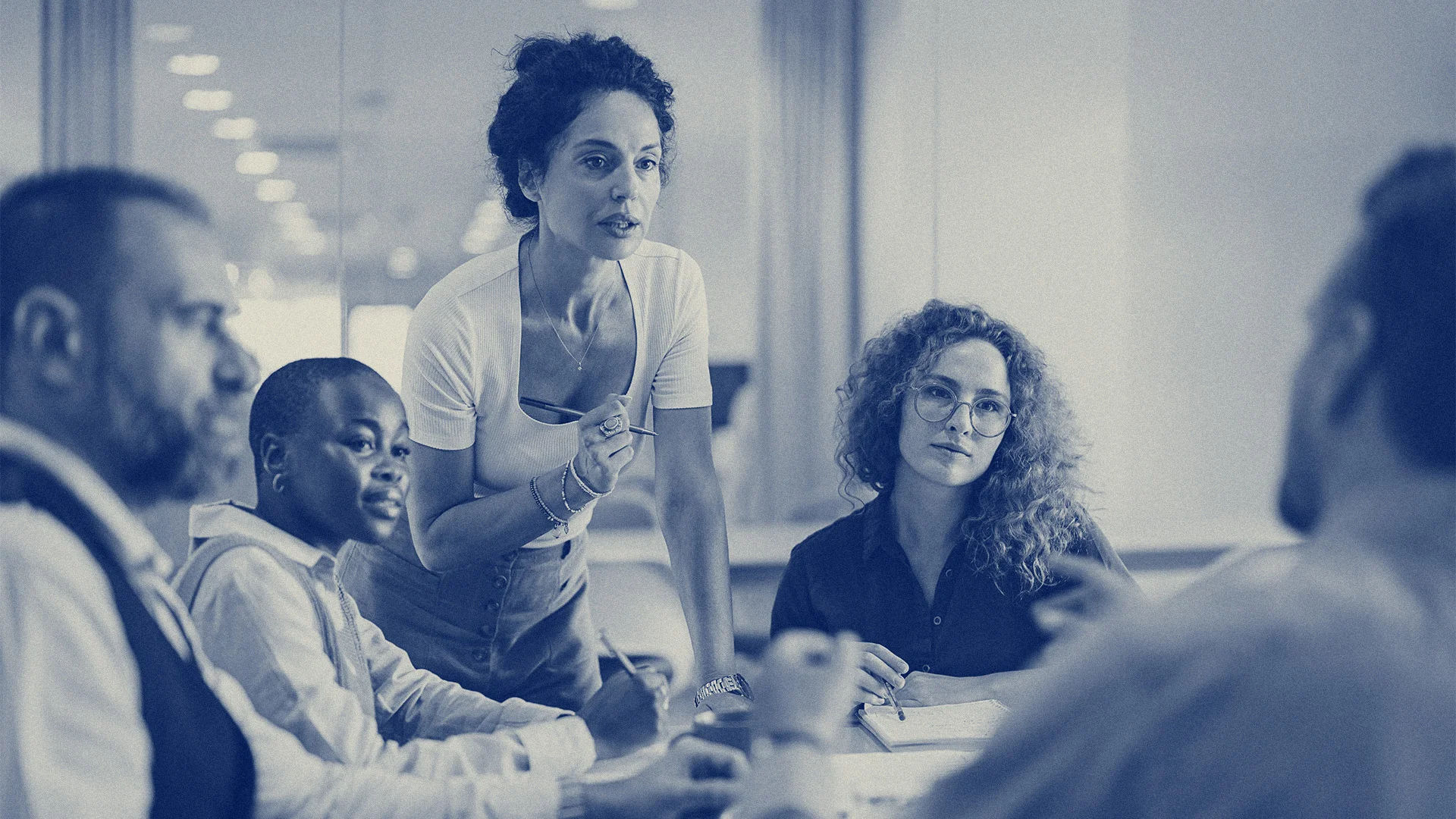 Uncertainty and Crisis: How Leaders Successfully Guide Teams
