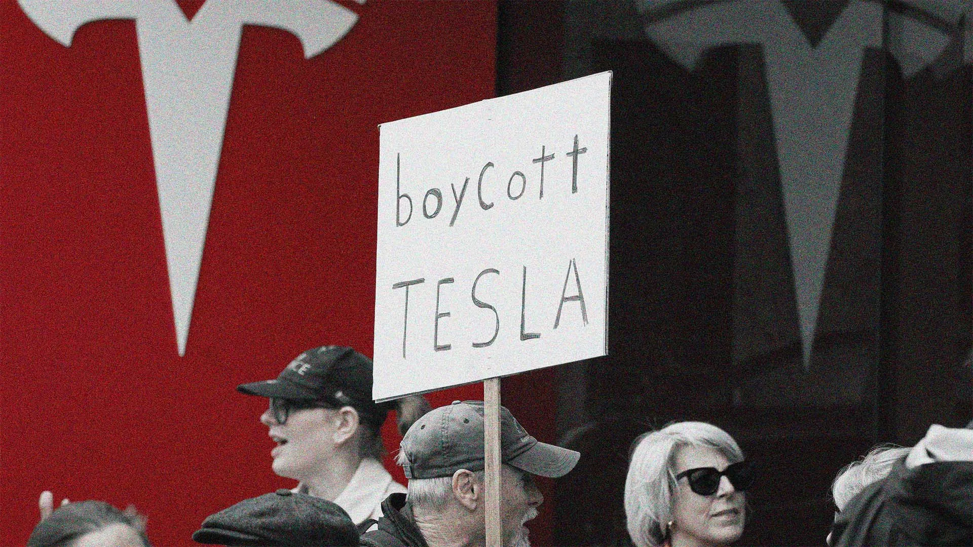 Anti-Musk Protesters Arrested at New York Tesla Dealership