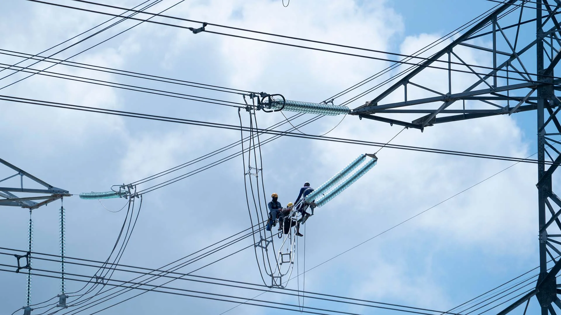 9 High-Paying Jobs That Are Also the Most Dangerous