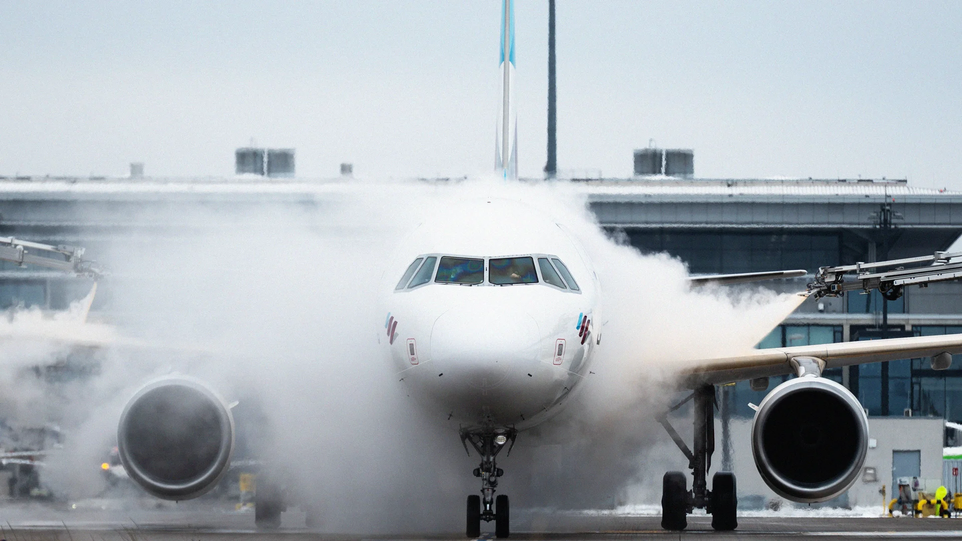 Major Flight Delays This Winter Reveal a Weak Spot in Airport Logistics