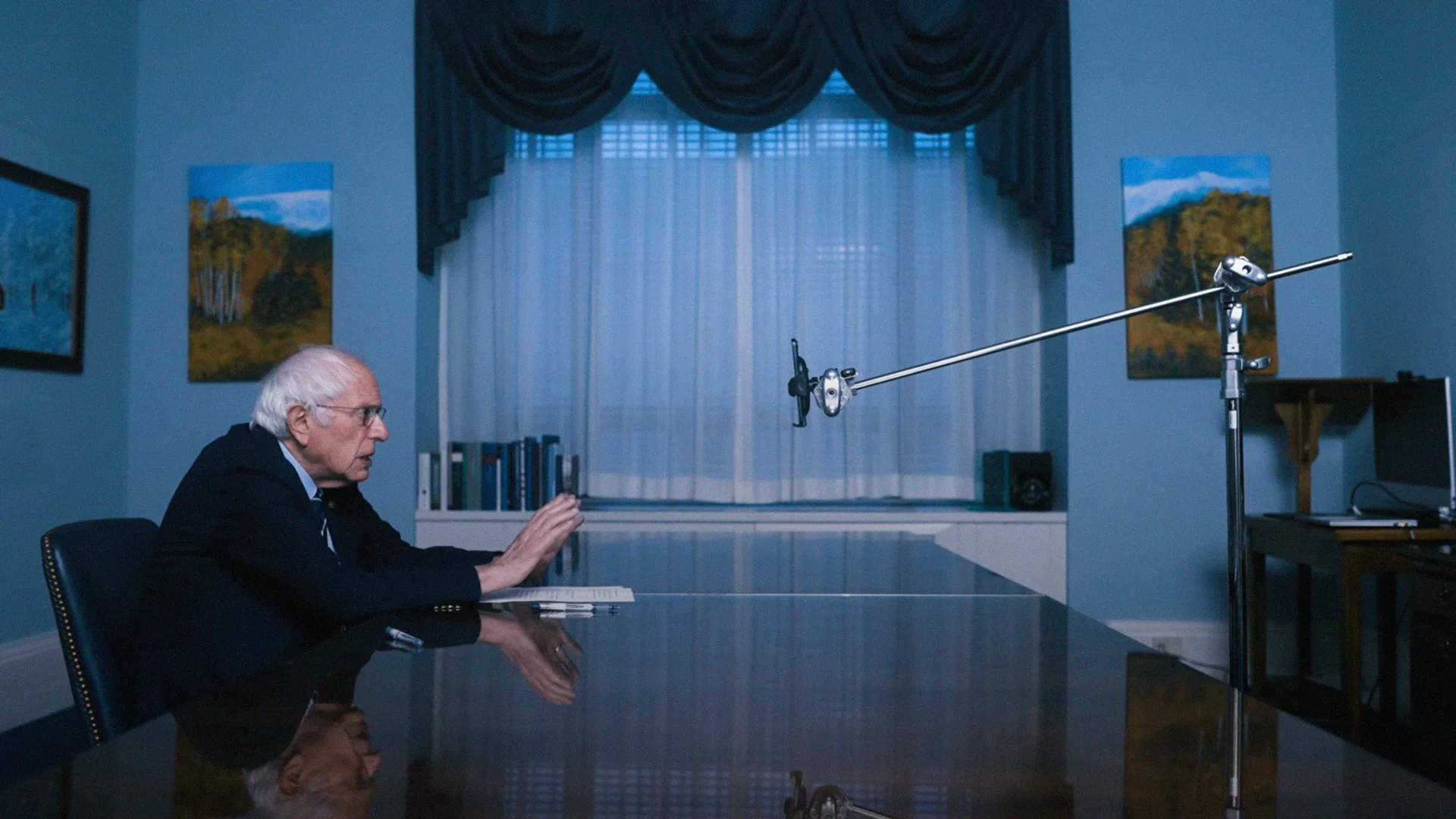 Bernie Sanders Had a Long Conversation With AI. Reddit Didn’t Hold Back