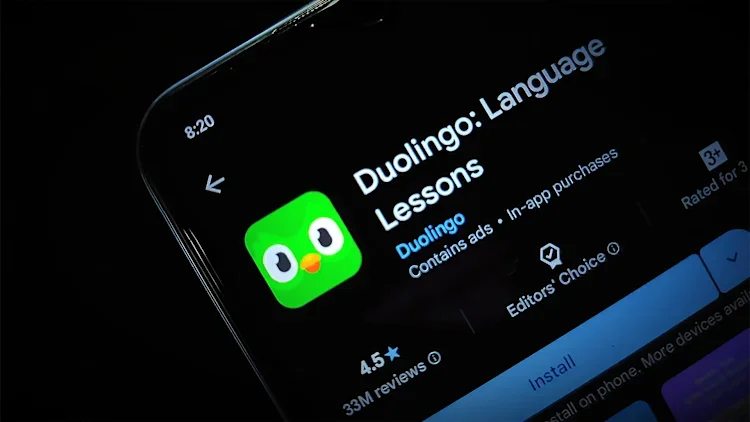 Duolingo stock is falling off a cliff, continuing a dramatic collapse