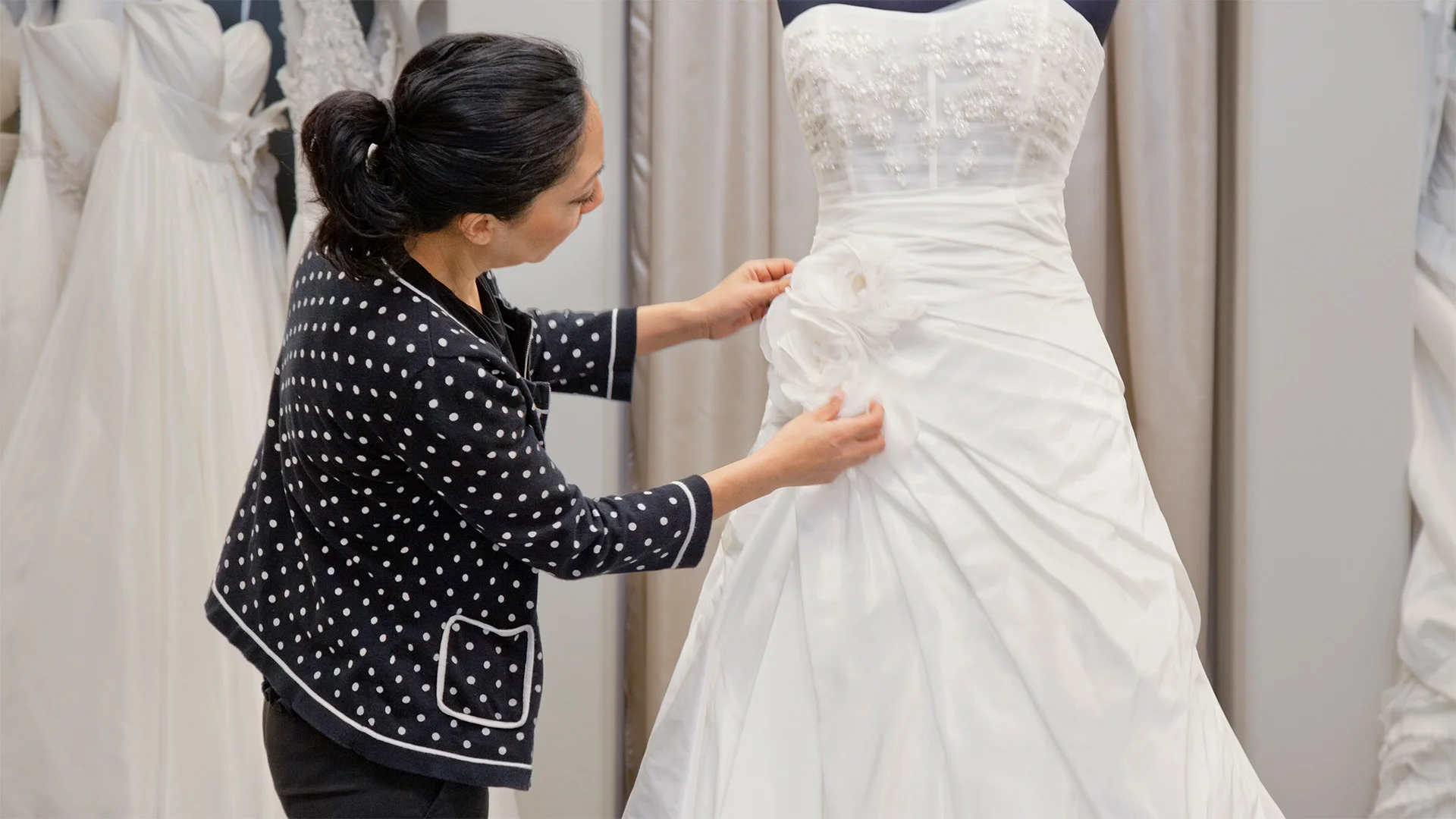 Bridal Shops Are Now Making Brides on GLP-1s Sign Waivers to Protect ...