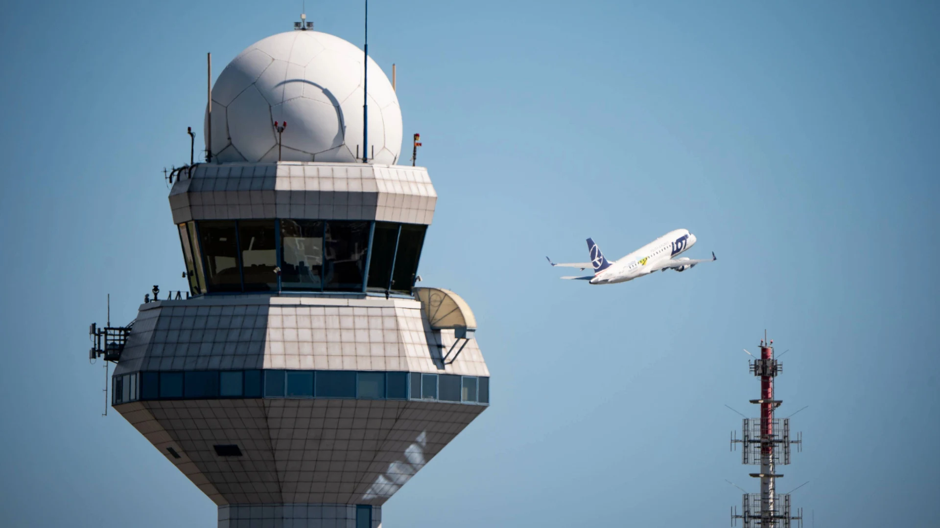 FAA to Air Traffic Controllers: Fewer Jobs, More Work