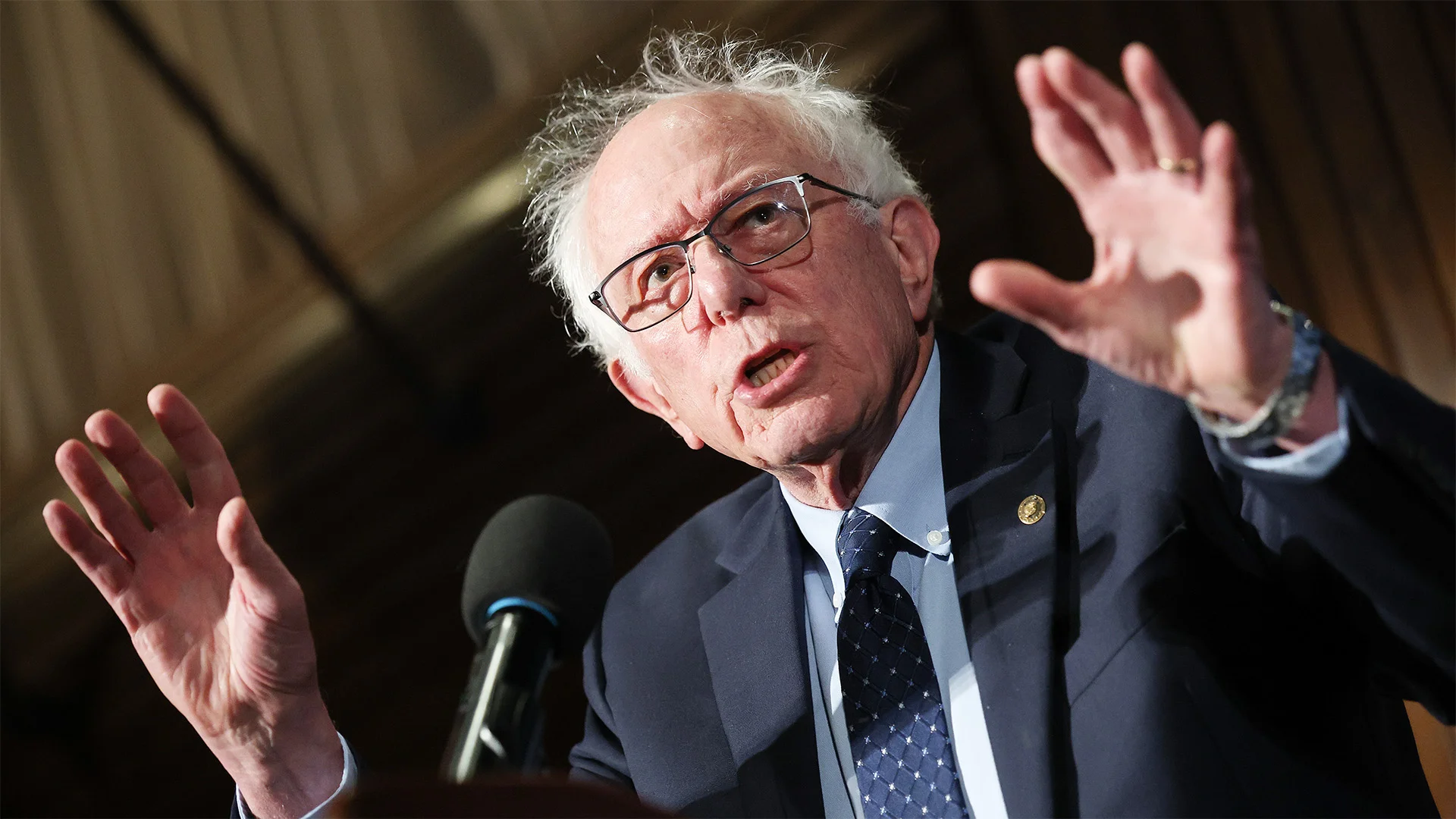 Even Steve Bannon Agrees With Bernie Sanders on Taxing AI. That’s Not ...
