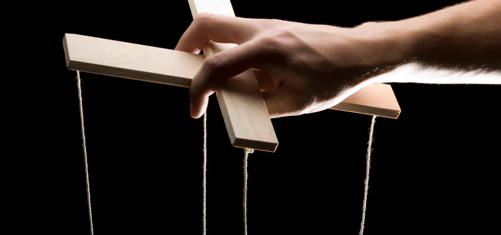 4 Ways That Employees Manipulate Bosses